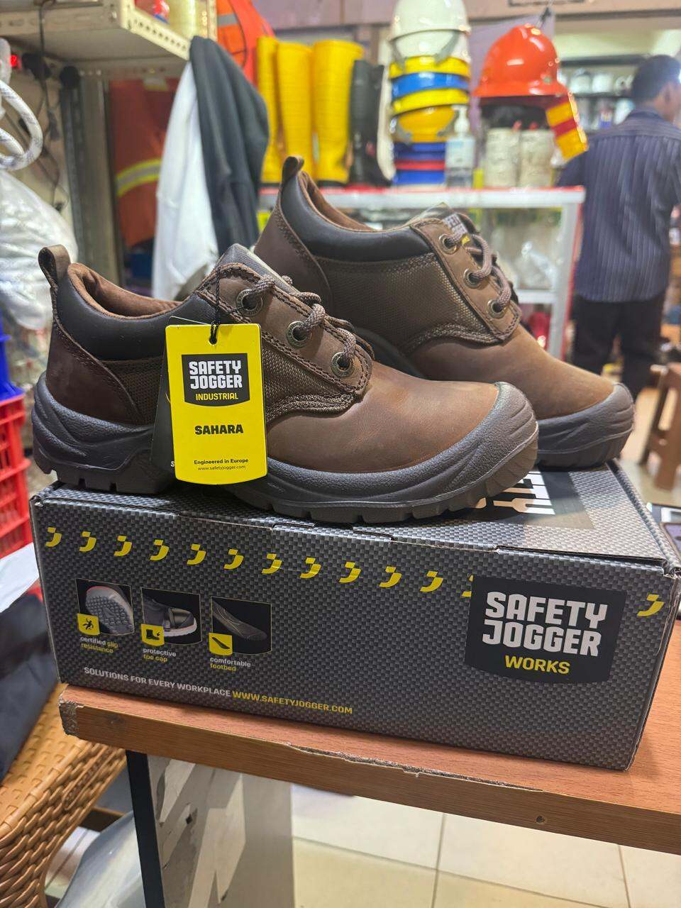 Sepatu Safety Jogger SAHARA Original Berkualitas Ujung Besi | Sepatu ...