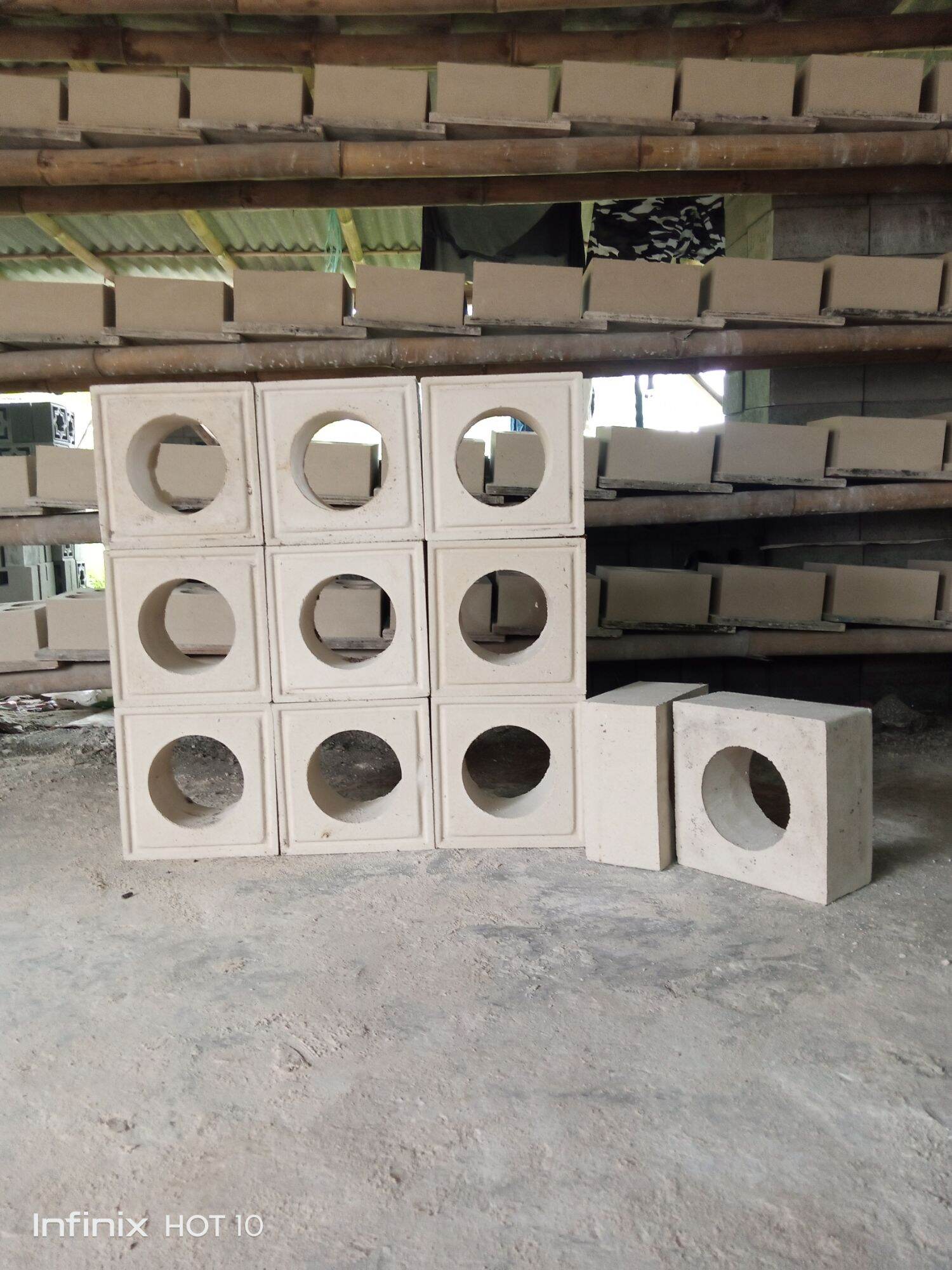 Roster beton minimalis,roster motif bulat,roster putih,roster gravel ...