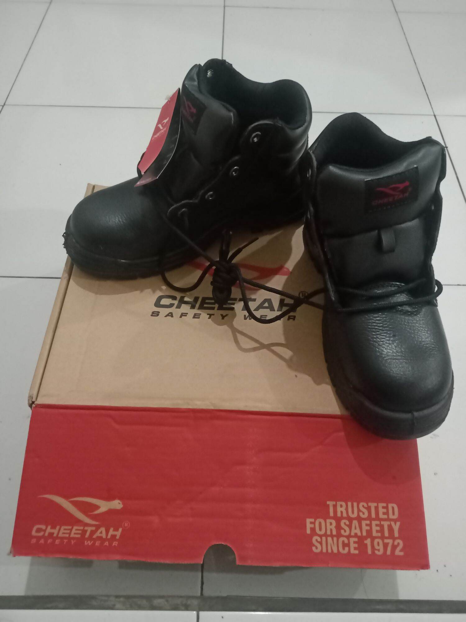 Sepatu Safety CHEETAH original size 42 (CUCI GUDANG) | Lazada Indonesia