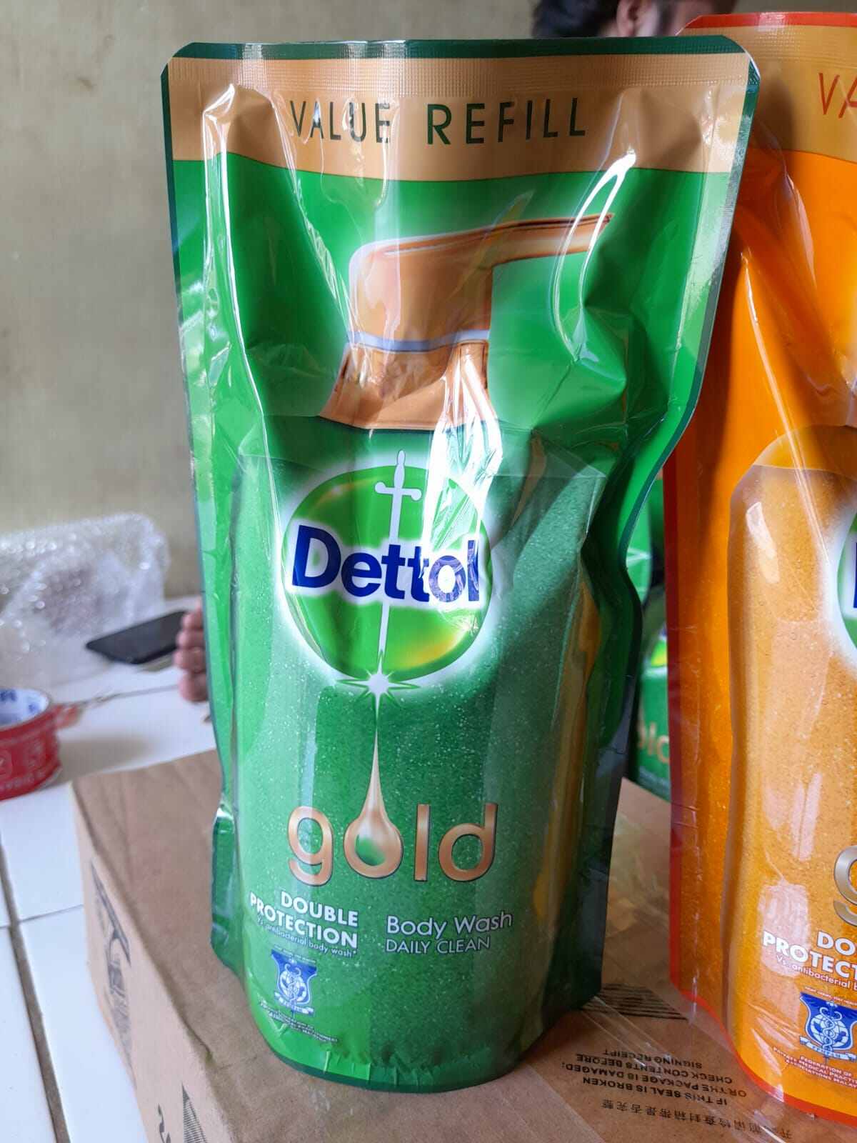 Dettol Gold body wash cair Daily clean 900ml | Lazada Indonesia