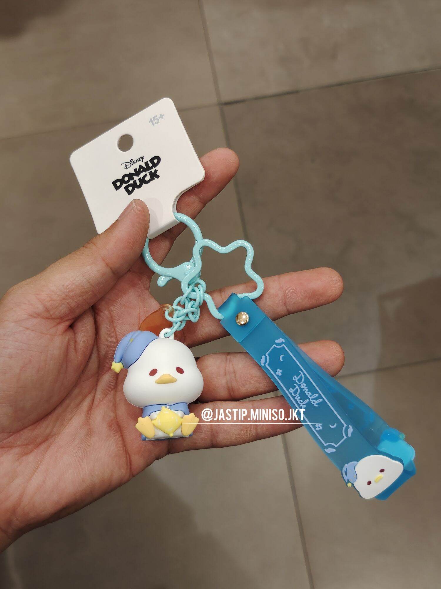 MINISO Gantungan Kunci DONALD DUCK Pajama Themes (Blue Pajama ...