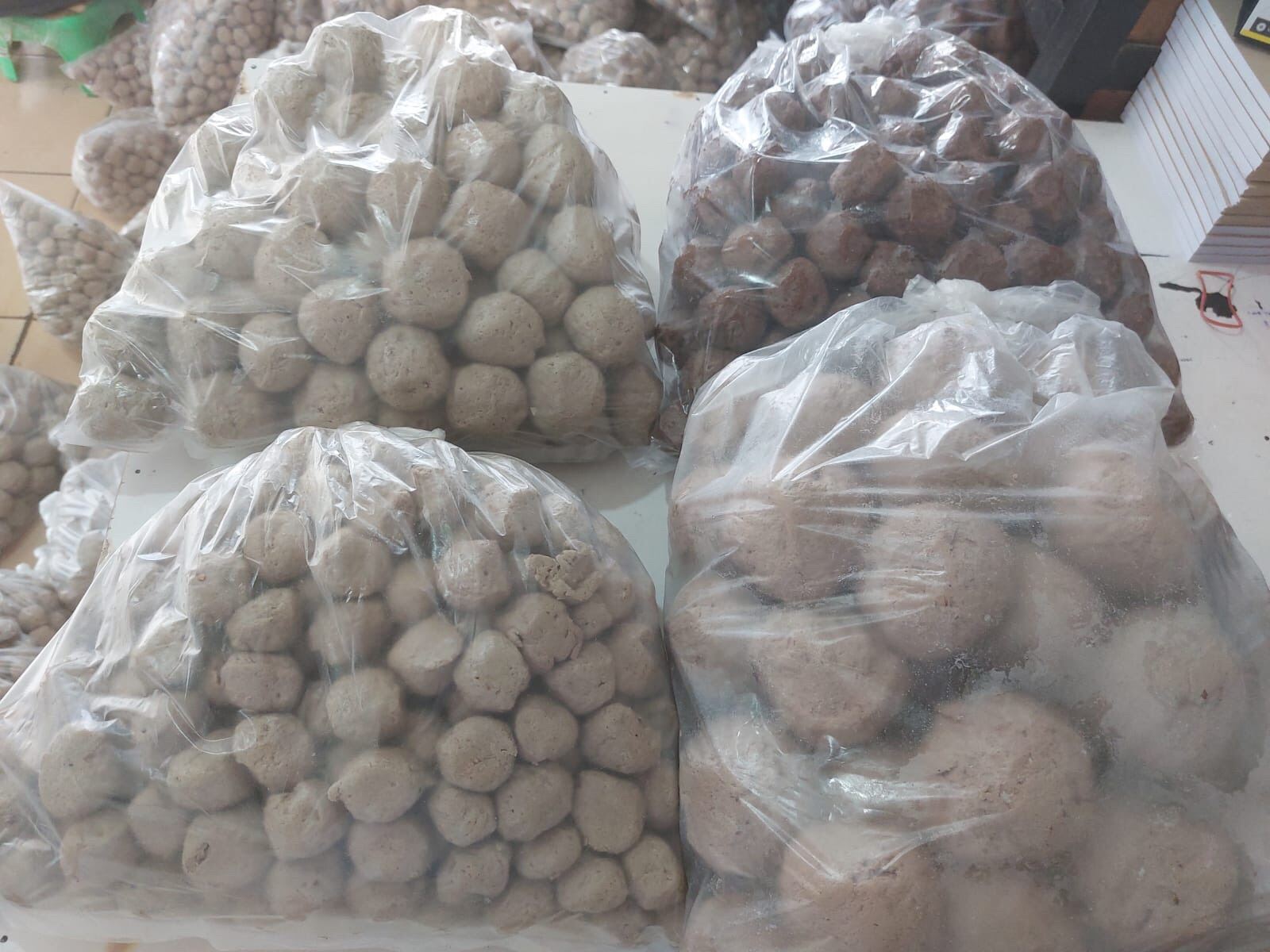 Baso rasa ikan matang sinar bahari kecil putih isi 100 pcs | Lazada ...