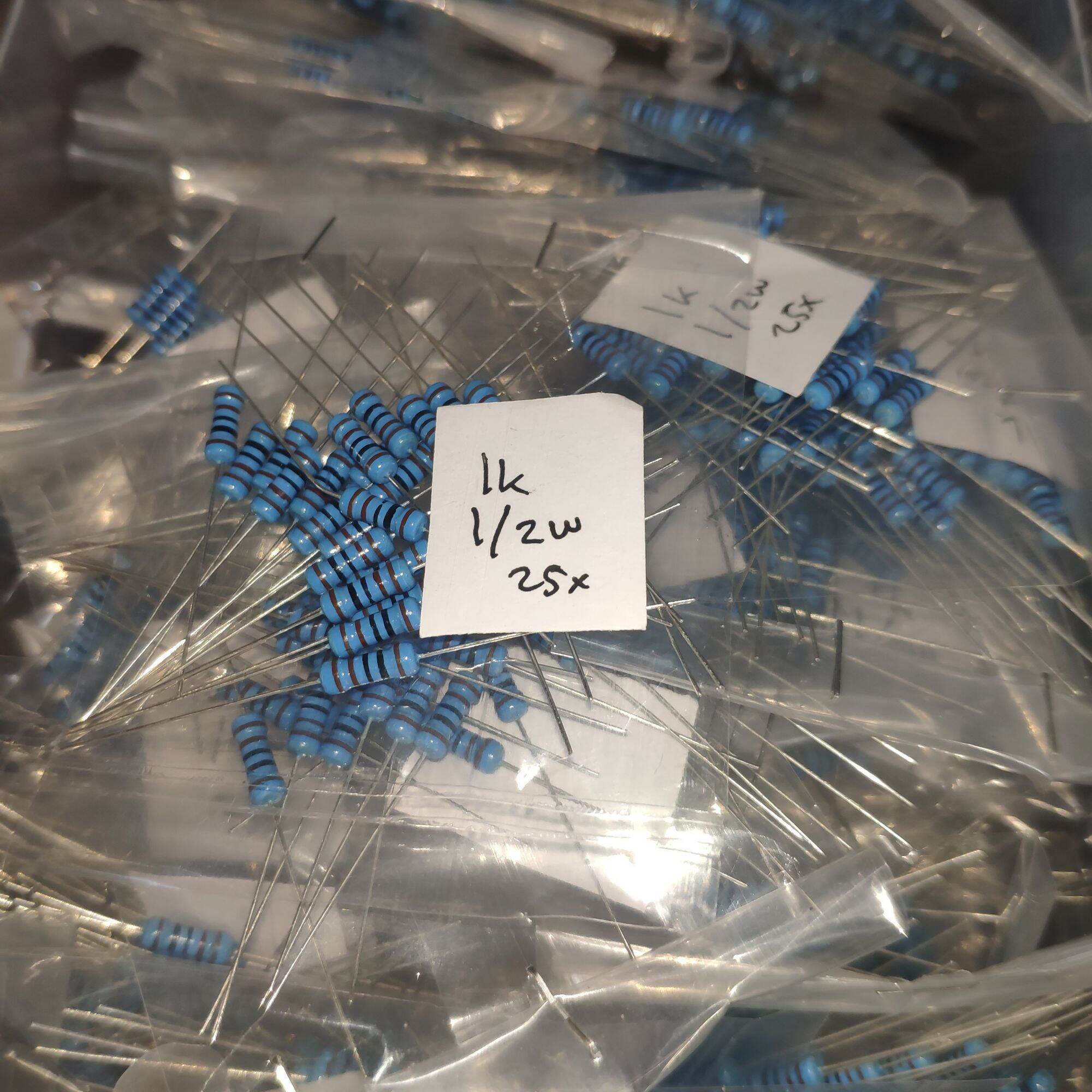 (ISI 25) RESISTOR 1/2WATT 1% 1R 10R 100R 150R 1K 1K2 10K 15K 100K 1M ...