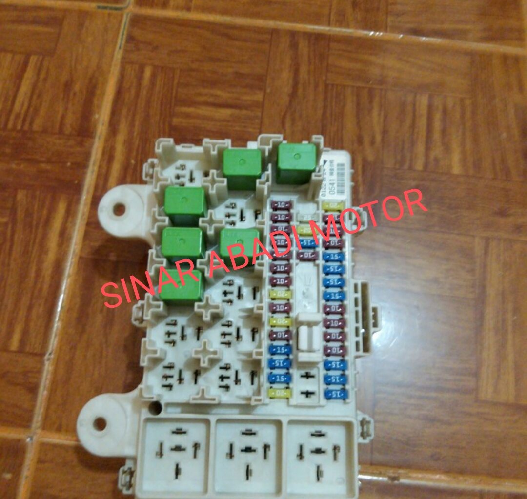 Fuse Box Box Sekring Sikring Plus Relay 24V Isuzu GIGA Asli 1Set ...