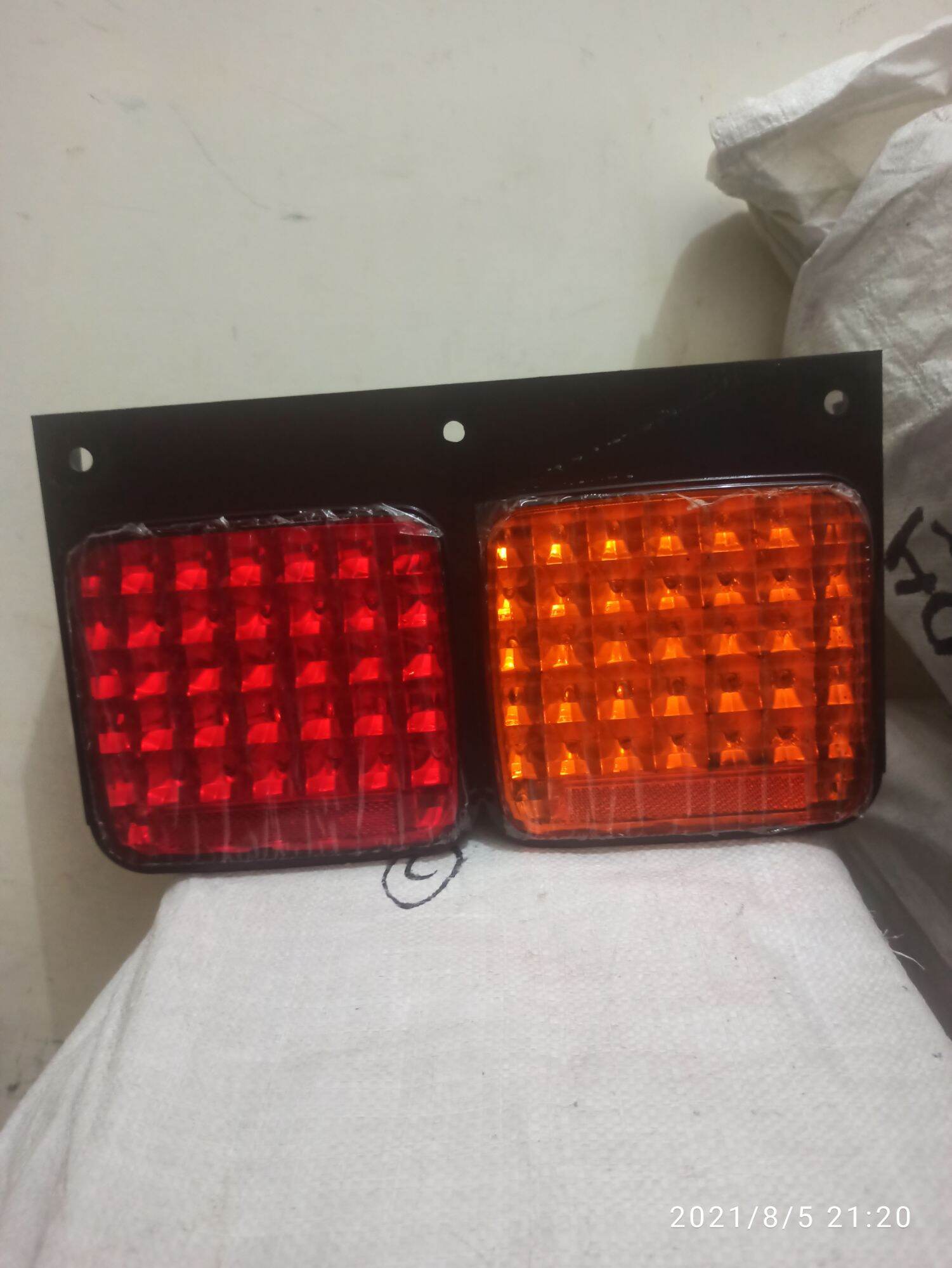 stoplamp led lampu belakang led Fuso Hino 24V hrga pwr set 2pc | Lazada ...