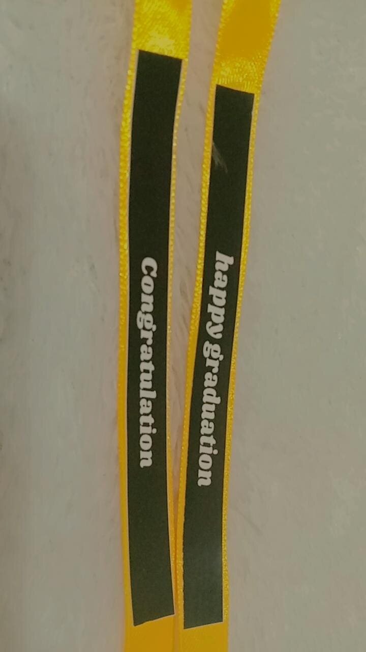 DowryRust Slempang wisuda dan topi wisuda untuk boneka ukur 12-14 ...