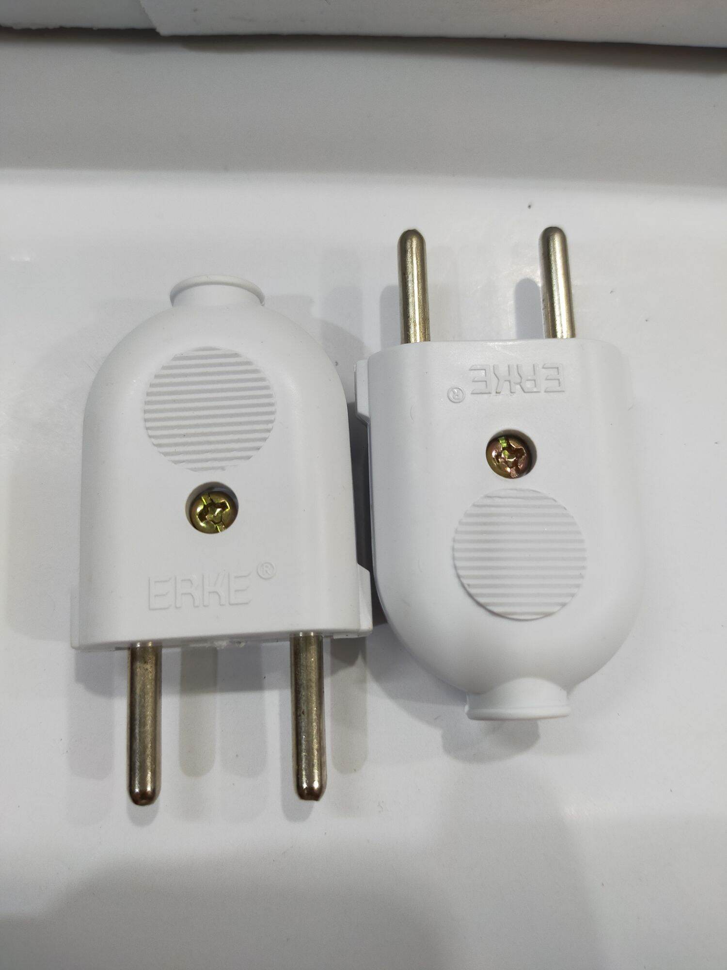 harga 1 pcs Steker Colokan Listrik Gepeng Mini Putih Mirip Broco Uticon ...