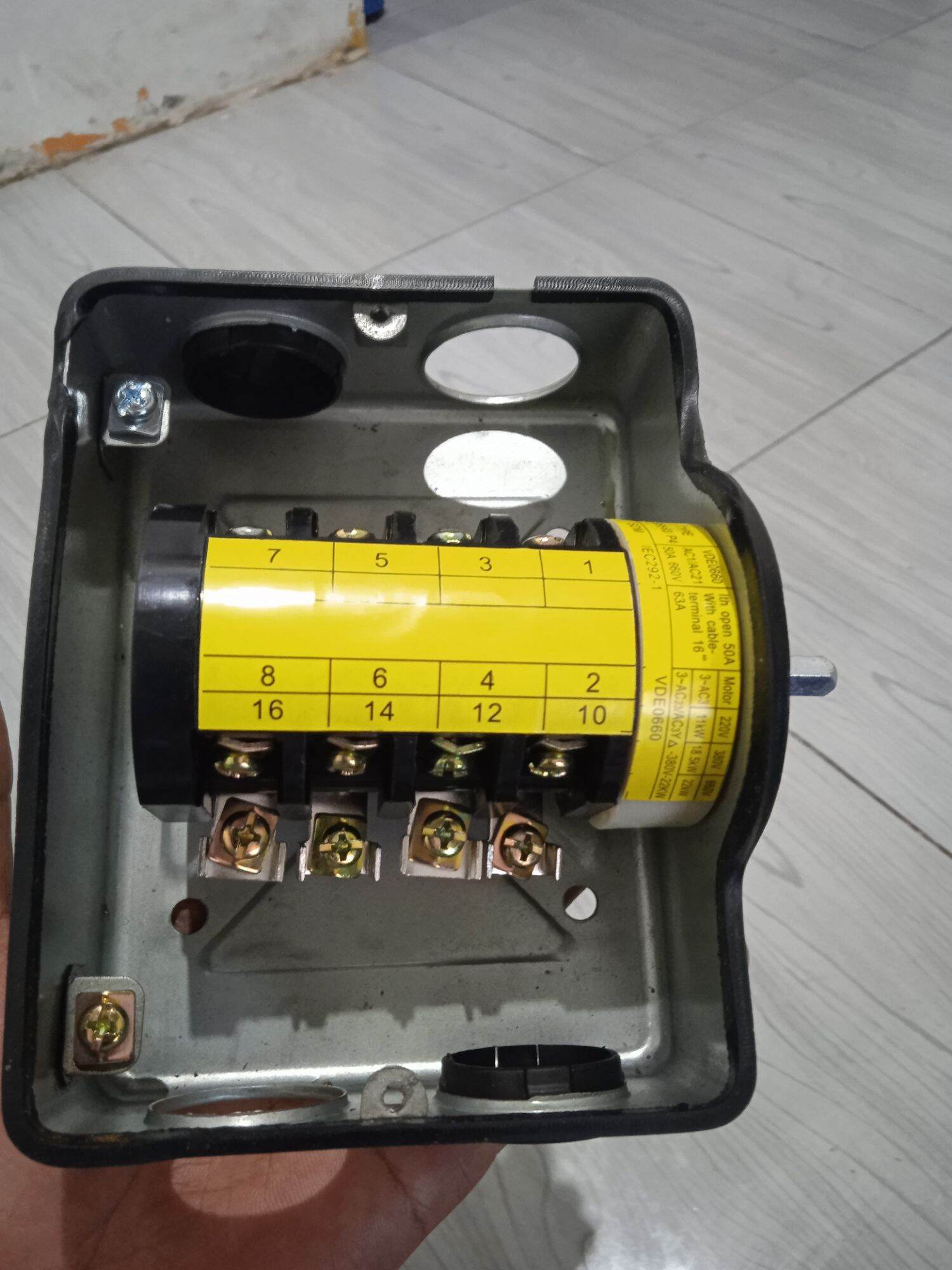 Handel Tuas listrik1-0-2 63 A Bulat Alat Pengalih Arus Listrik Pln ke ...