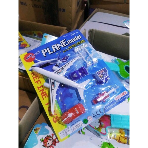Esensitoys - Mainan Miniatur Bandara set Pesawat , helikopter plane ...