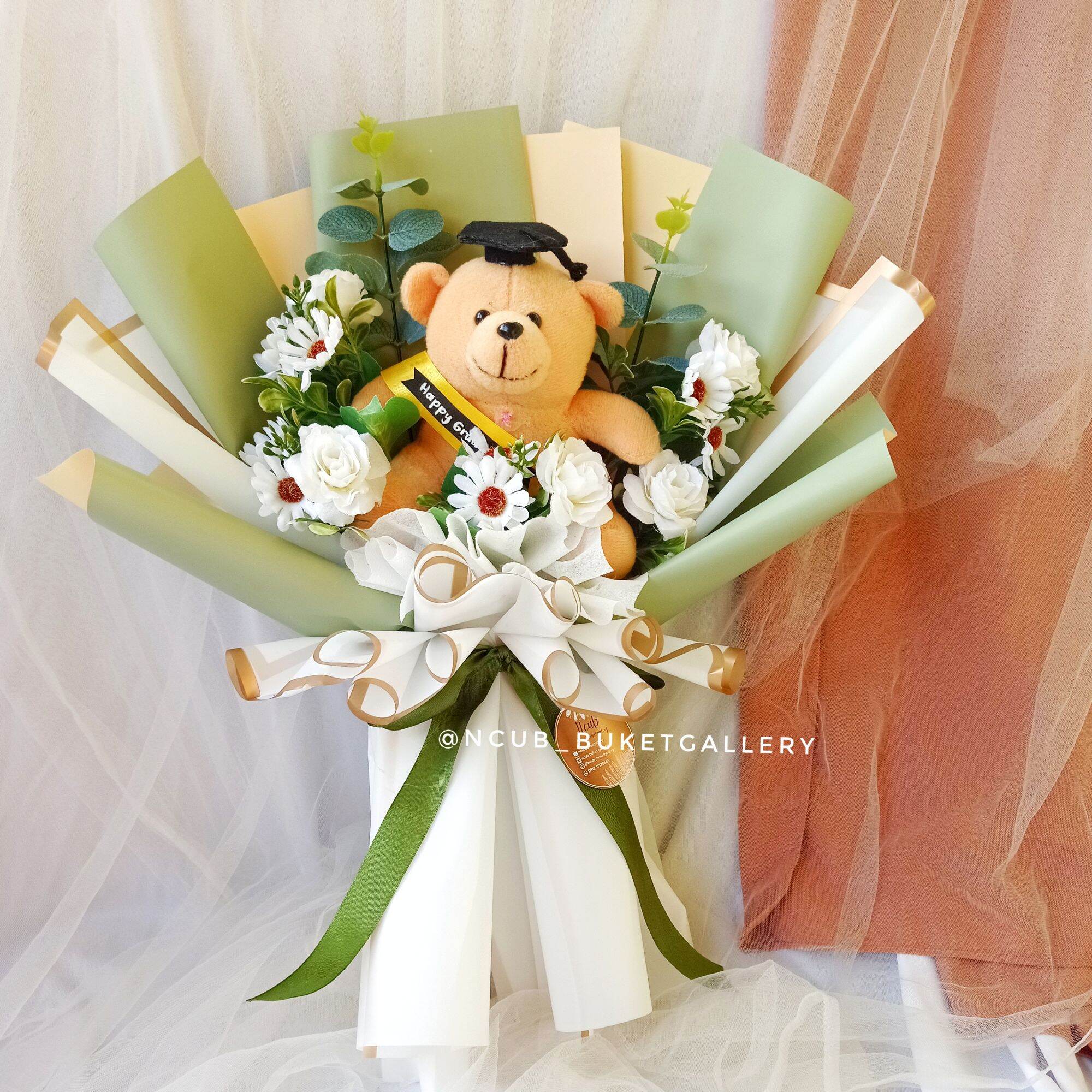 Buket bunga artifisia/bunga wisuda/kado ultah cewek/hadiah cowok bunga ...