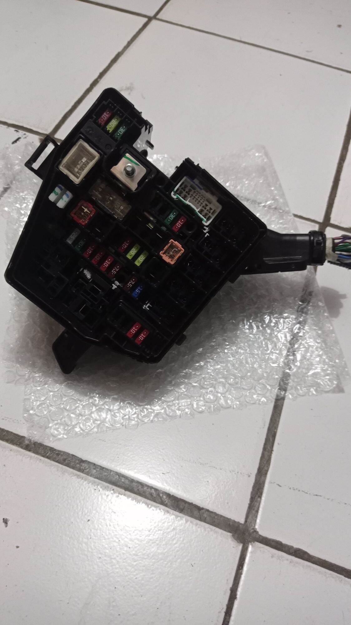 Fuse Box Sekring Toyota New Vios Yaris | Lazada Indonesia