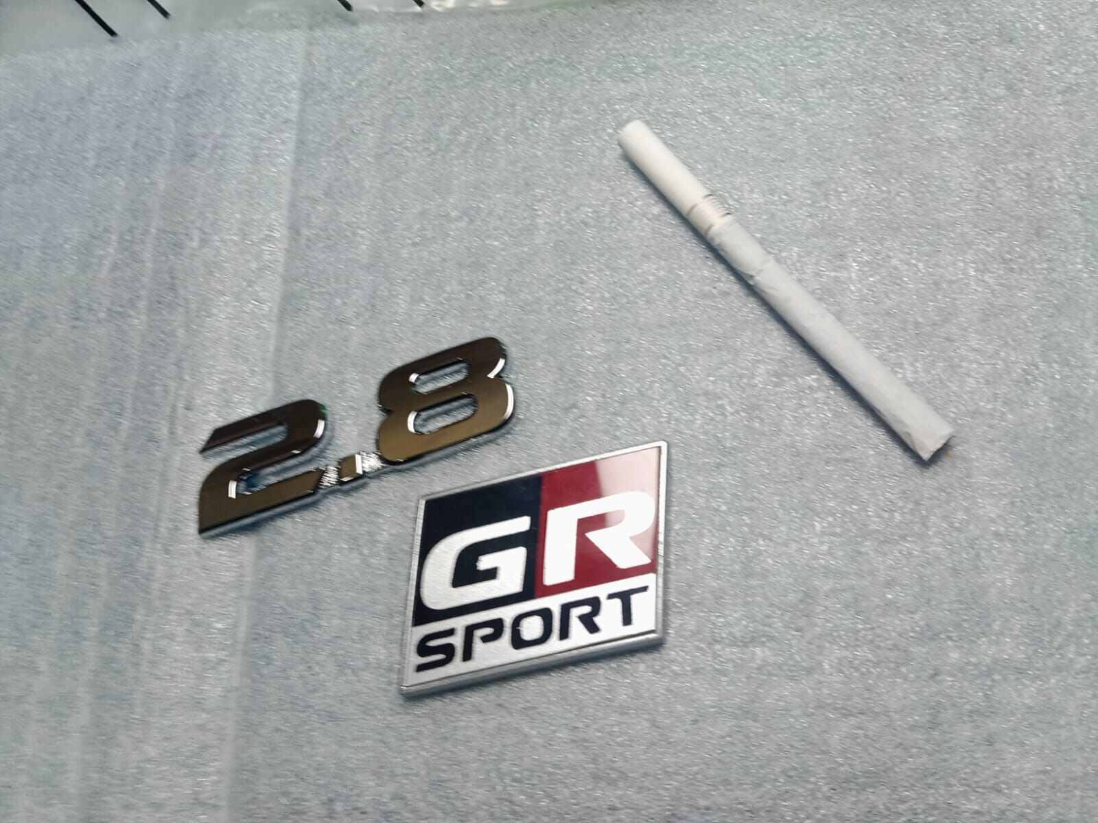 emblem 2.8 dan GR sport Fortuner GR 2022 | Lazada Indonesia