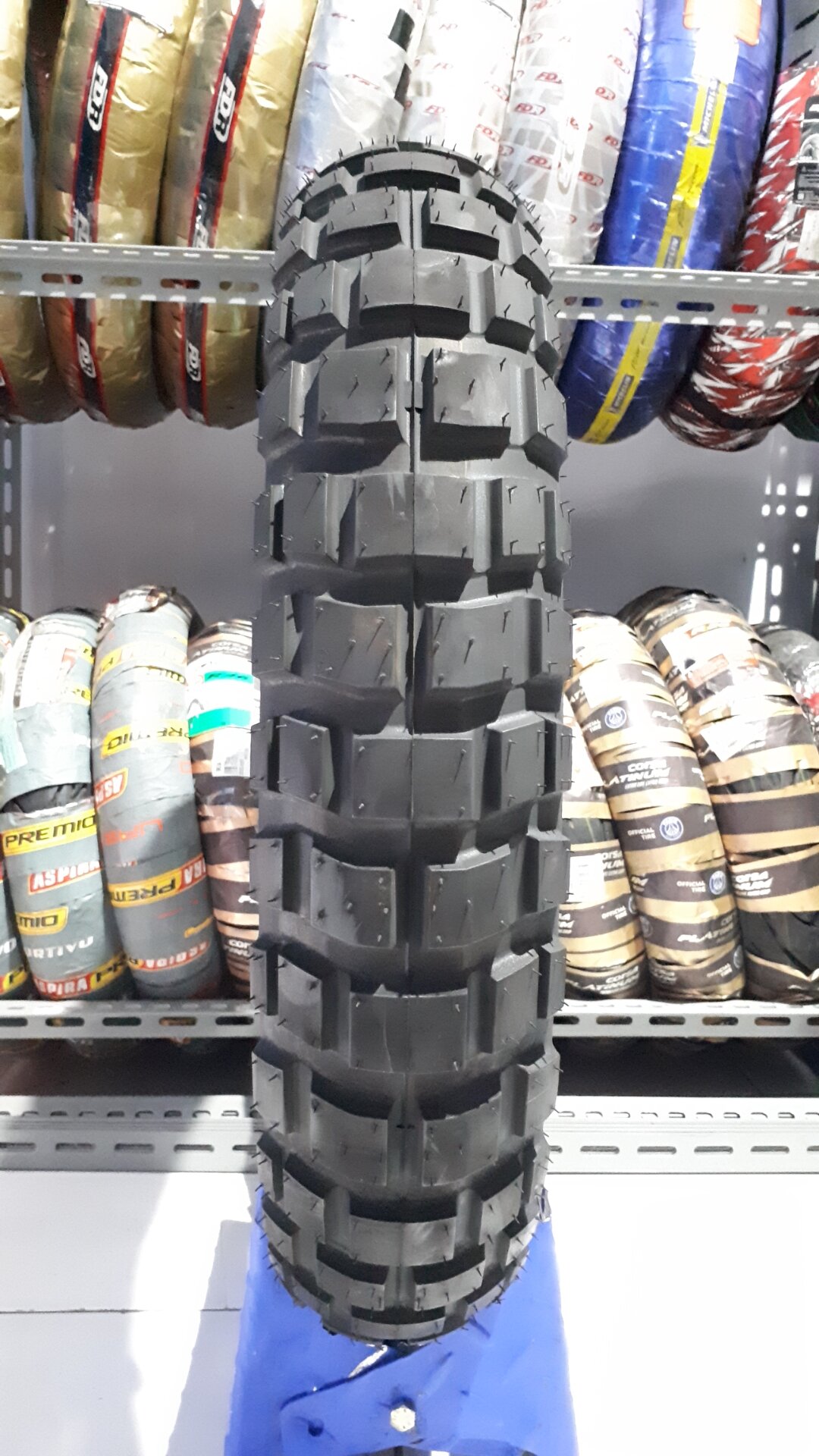 Ban SHINKO E804 Big Block 90/90-21 Front Ring 21 Ban Motor Dual Purpose Motor Custom Scrambler ...