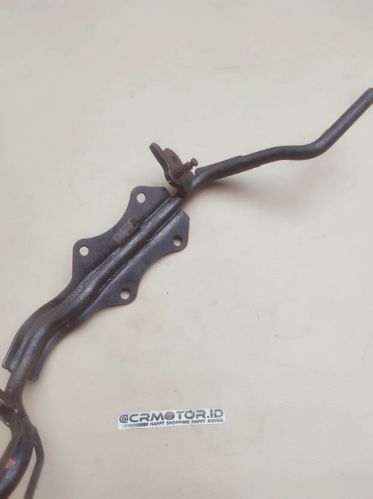 original breket braket dudukan footstep foot step footrest depan yamaha ...