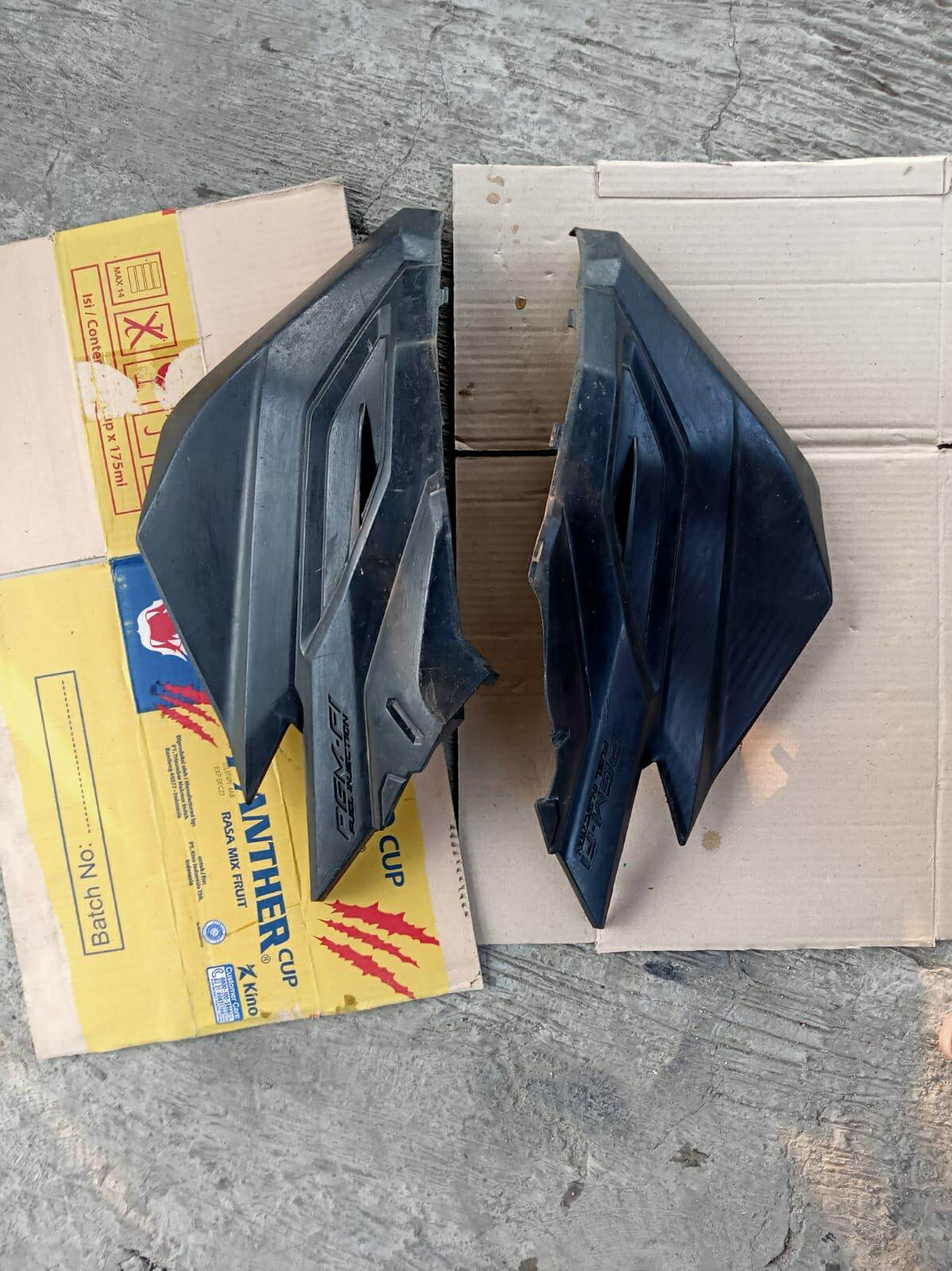 COVER BODY SET SAMBUNGAN BODY VARIO 150 LED OLD ORIGINAL (SEKEN ...