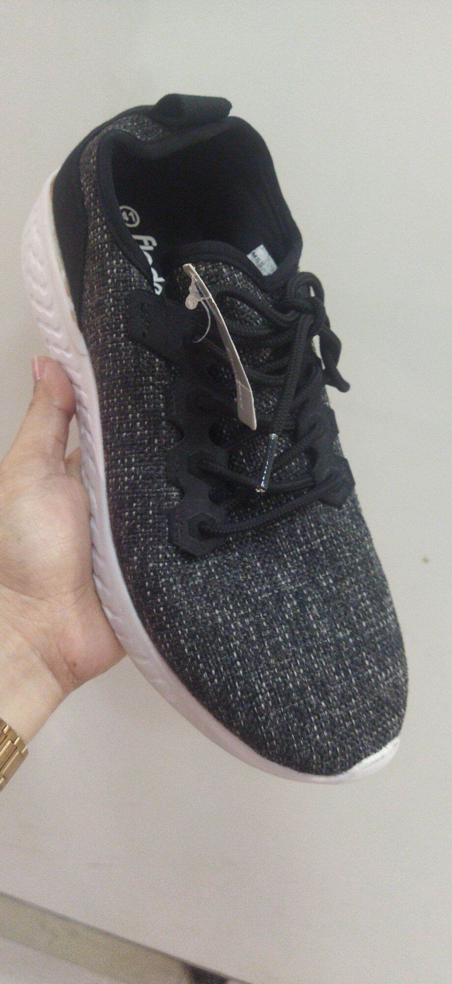 Sepatu Sneakers pria by FLADEO original | Lazada Indonesia