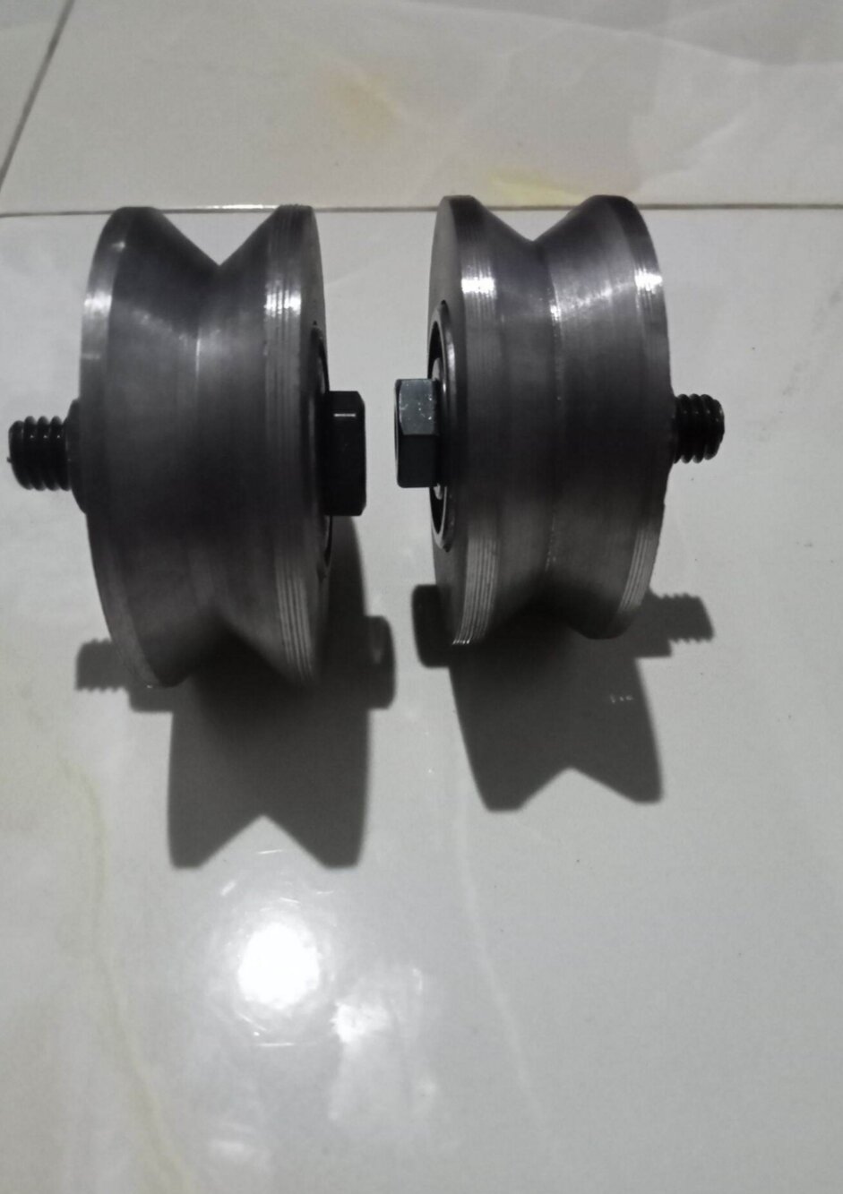 roda pagar besi siku (cor) ukuran 7 cm dapat 2 buah roda | Lazada Indonesia