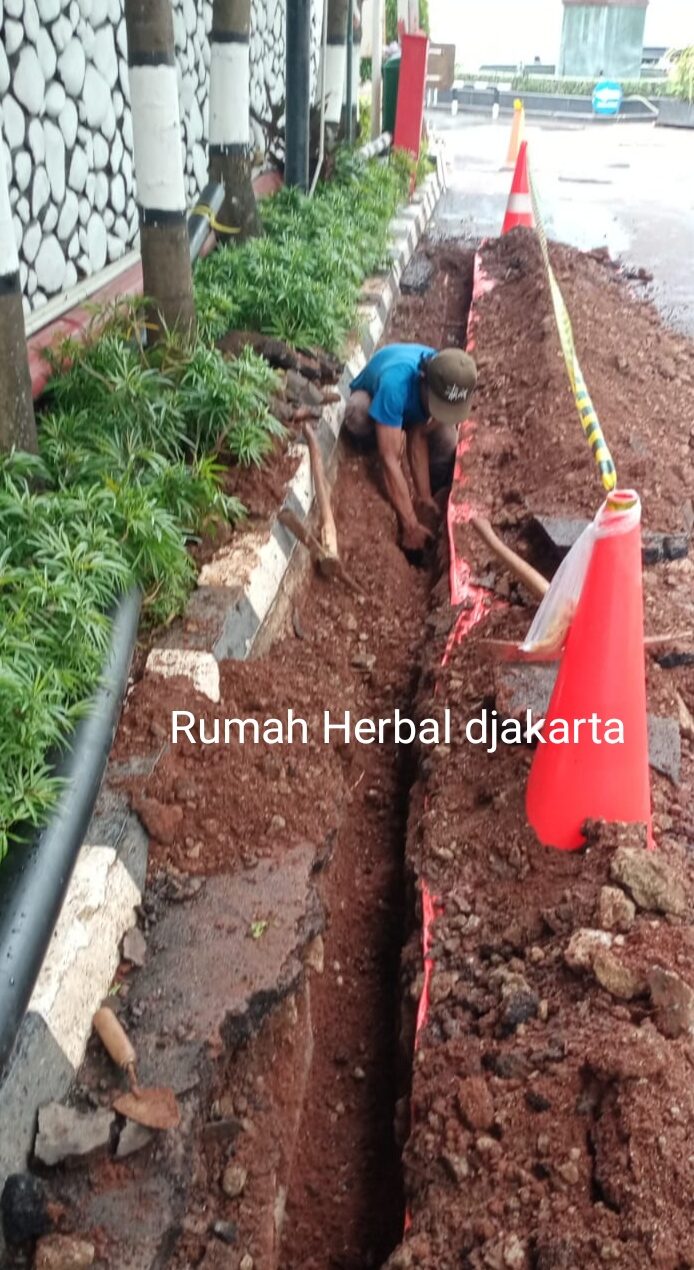 galian kabel fiber optic dan perapihan galian kabel fiber optik ...