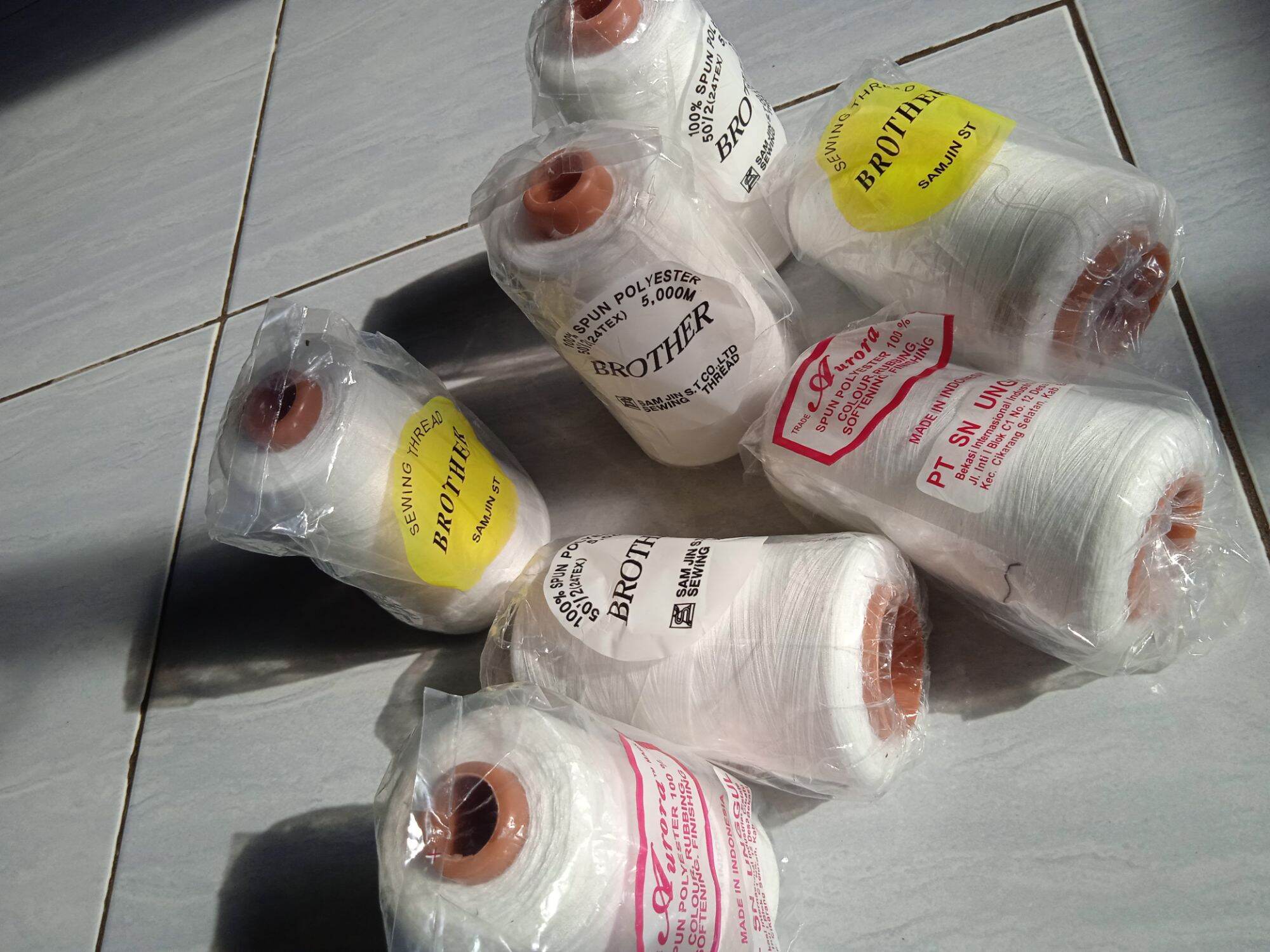 benang jahit warna putih 40/2 harga satuan. isi 5000yard. | Lazada ...