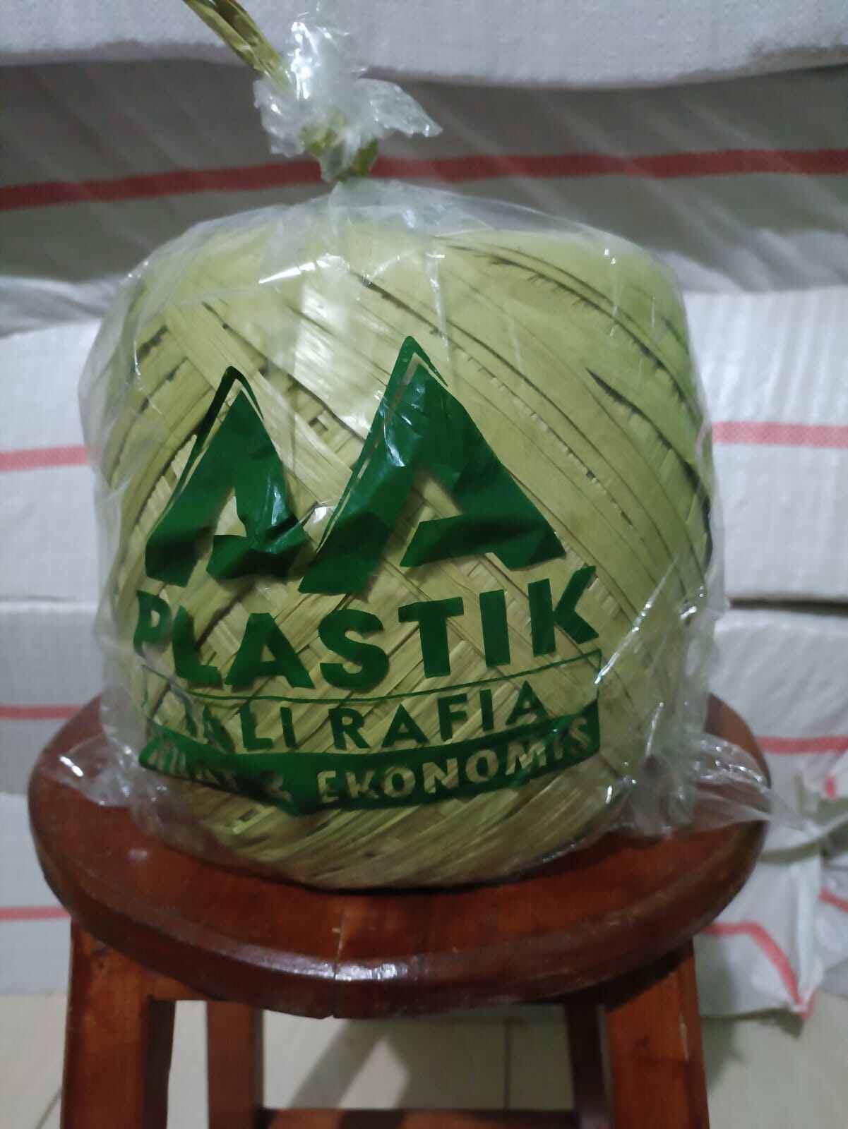 Tali Rafia Plastik Tali Pengikat Rafia Cap AA 500 gram | Lazada Indonesia