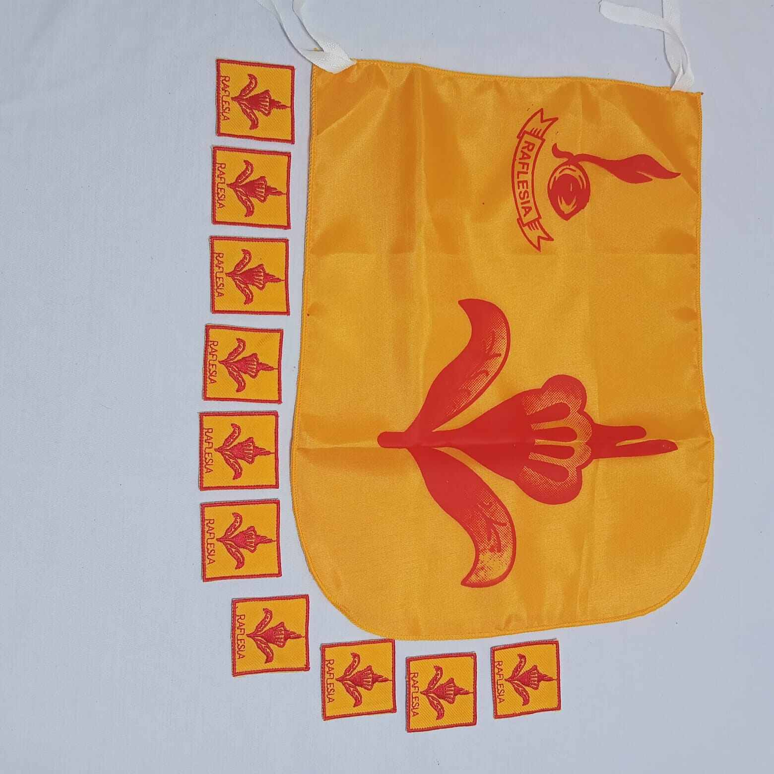 Tanda Regu Pramuka Putri Bunga Rafflesia Paket Bed 10 Bendera 1 pcs ...