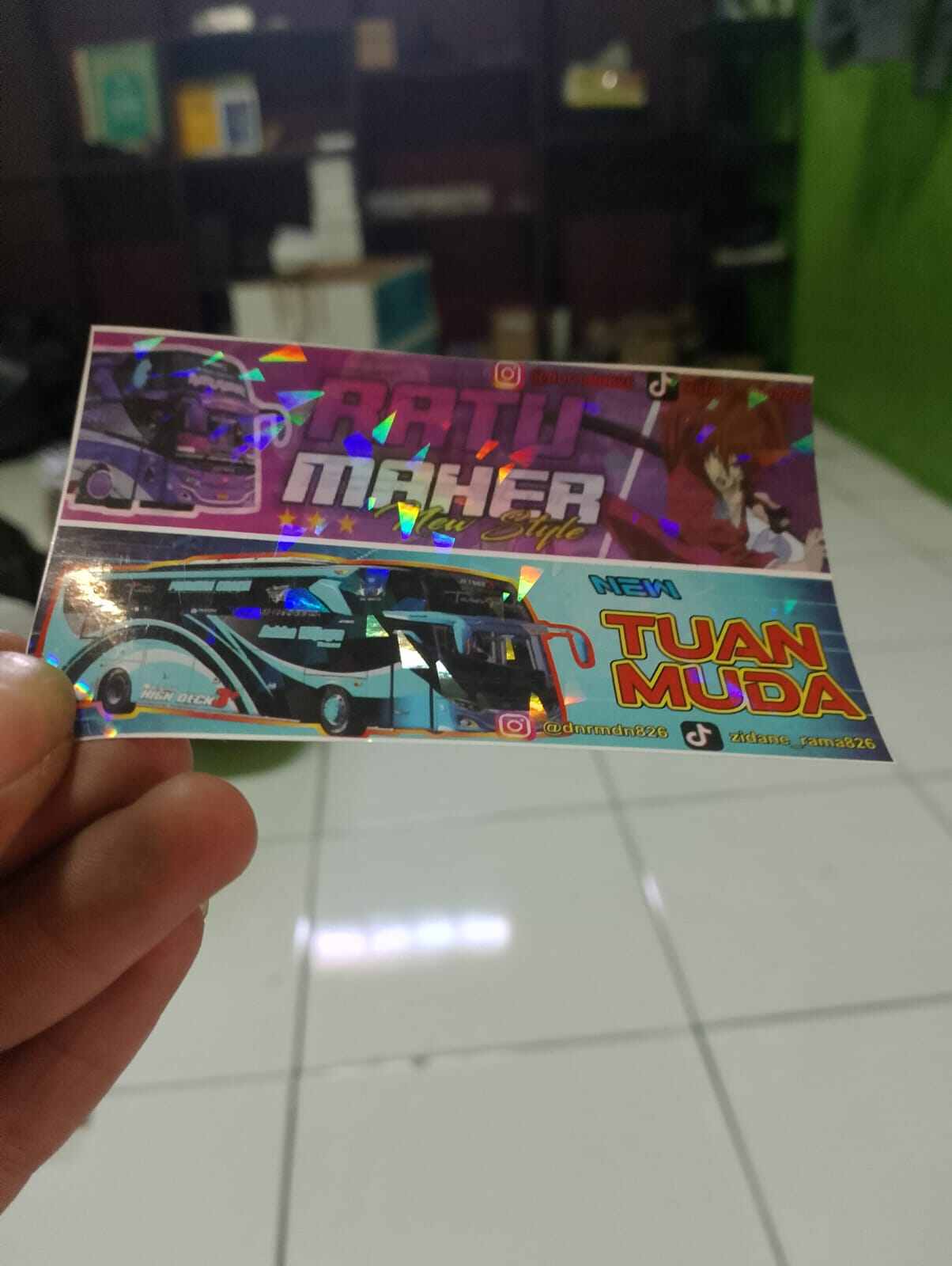Stiker Bus Pariwisata Hologram Viral Isi 48 Stiker / Stiker Bus Telolet ...