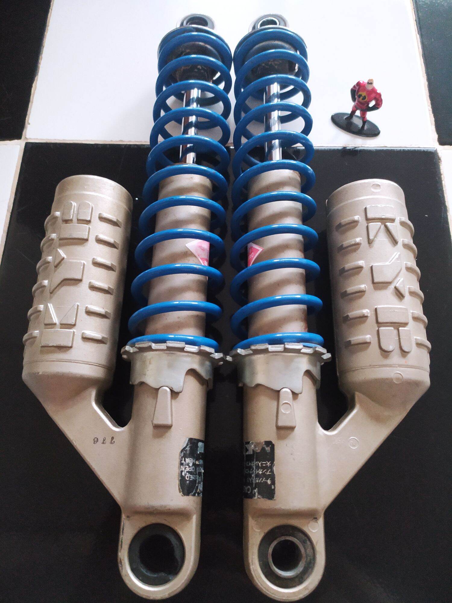 Shockbreker Belakang Tabung Kayaba KYB Original | Lazada Indonesia