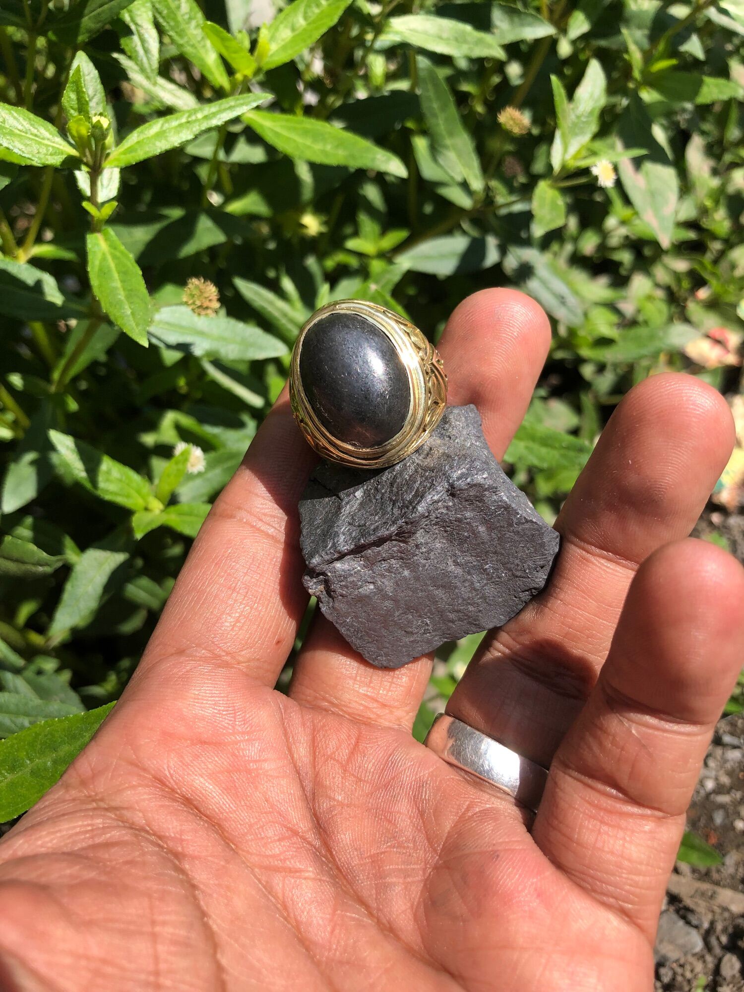 Batu petir natural asli (gambar bahan hanya estimasi)dijual dim batu ...