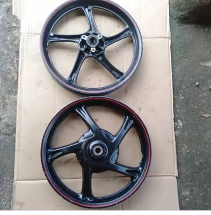 pelk velg Mio j depan belakang plus disc depan..original copotan ...