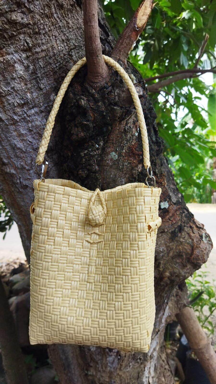 tas Anyam plastik / tas HP /mini sling bag / tas anyam murah /bucket ...