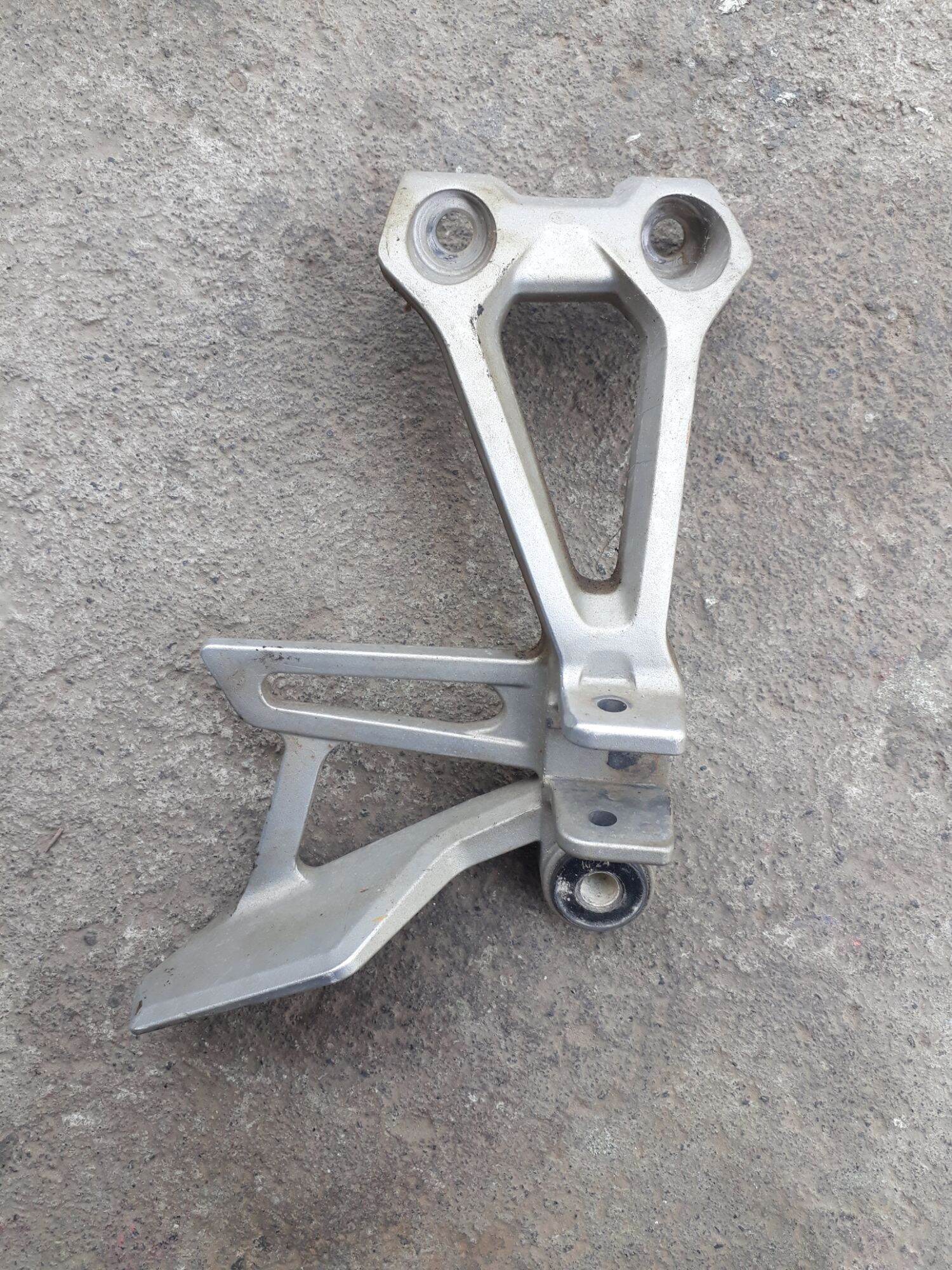 postep step footstep prostep belakang kanan honda supragtr150 supragtr ...