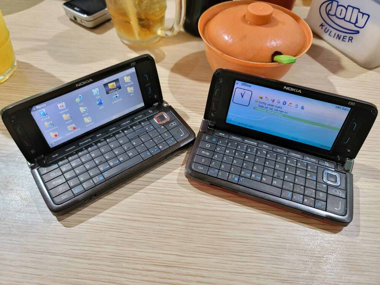 nokia E90 communicator hp anti sadap khusus anggota aparatur keamanan ...