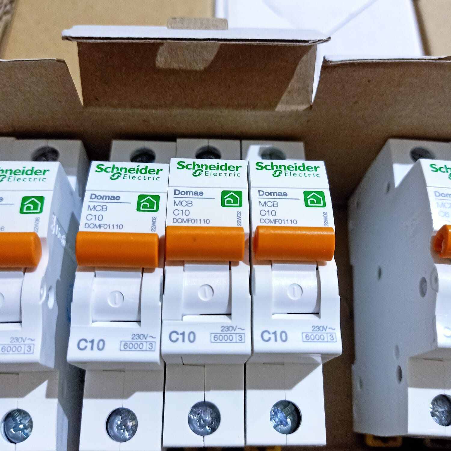 mcb New domae Schneider 1p c4-6-20-16-20-25a 6ka SNI Original Indonesia ...