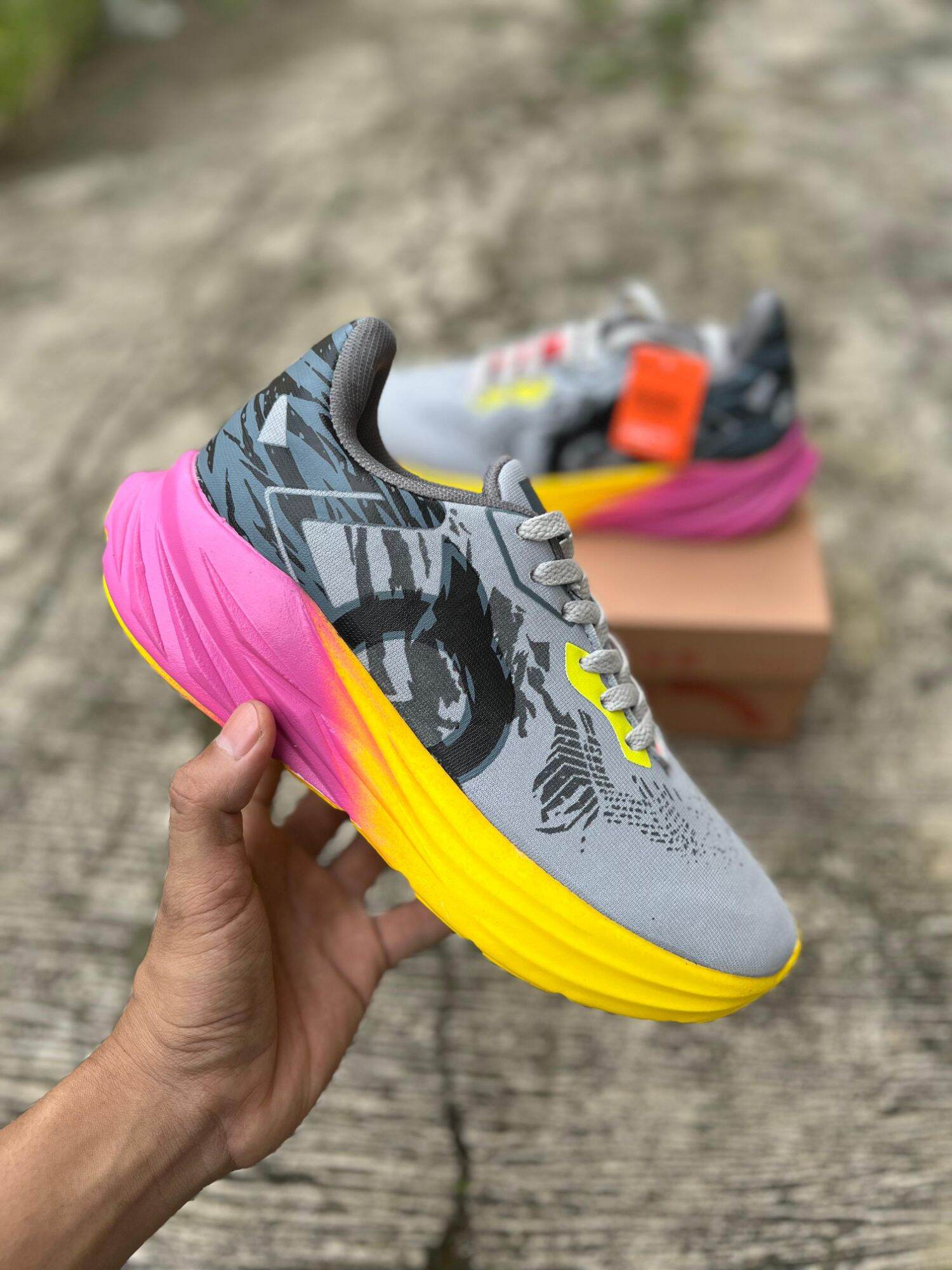 Sepatu Ortuseight hyperblast 2.1 Sepatu Ortuseight hyperfuse 2.0 Sepatu ...