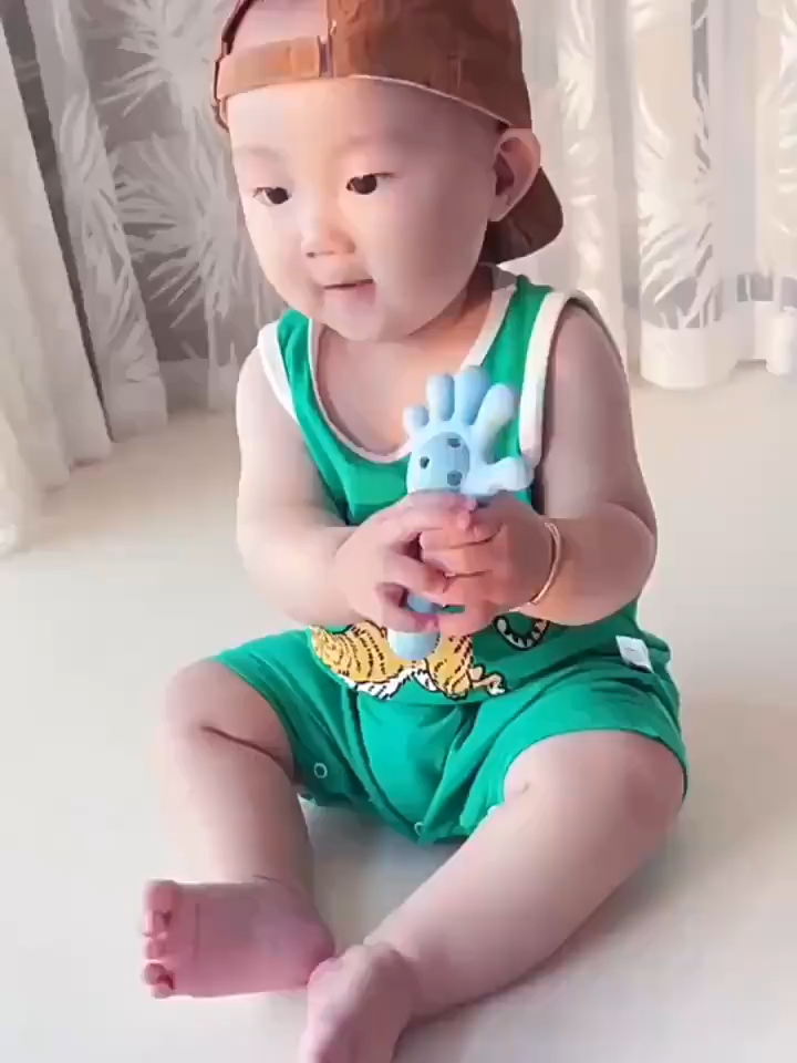 Mainan Bersuara Untuk Bayi BPA Free/ Mainan Genggam Gigitan Bayi Musik ...