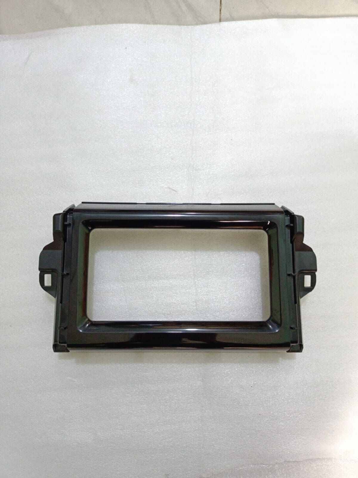 Frame panel head unit 7 in Toyota Fortuner vrz Hilux revo original ...