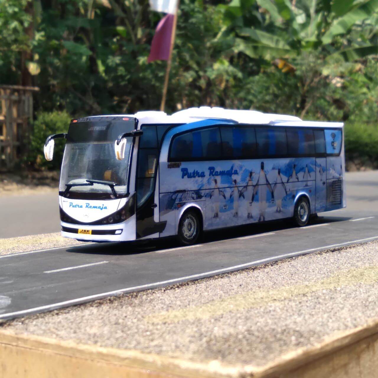 Miniatur bus PUTRA REMAJA Marcopolo | Lazada Indonesia
