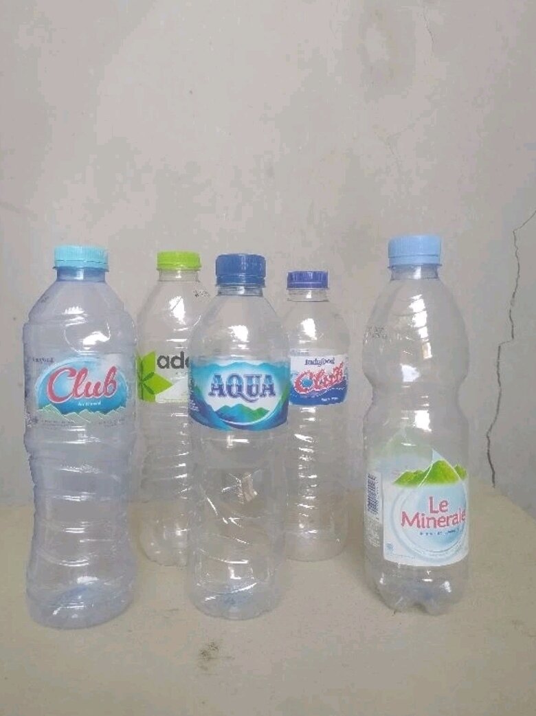 4 BOTOL PLASTIK BEKAS UKURAN SEDANG ALL MERK | Lazada Indonesia