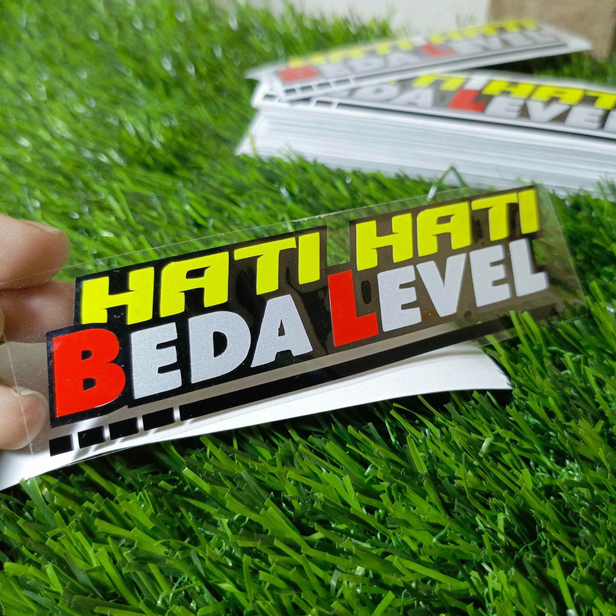 Sticker hati hati beda level promo sticker viral cutting sticker bahan ...