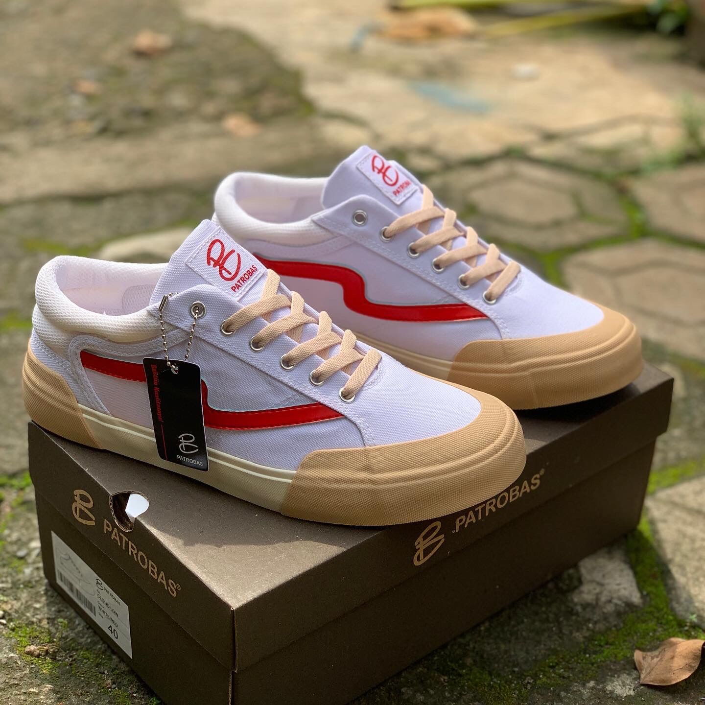 Patrobas Cloud Low White Red Made in Indonesia | Lazada Indonesia