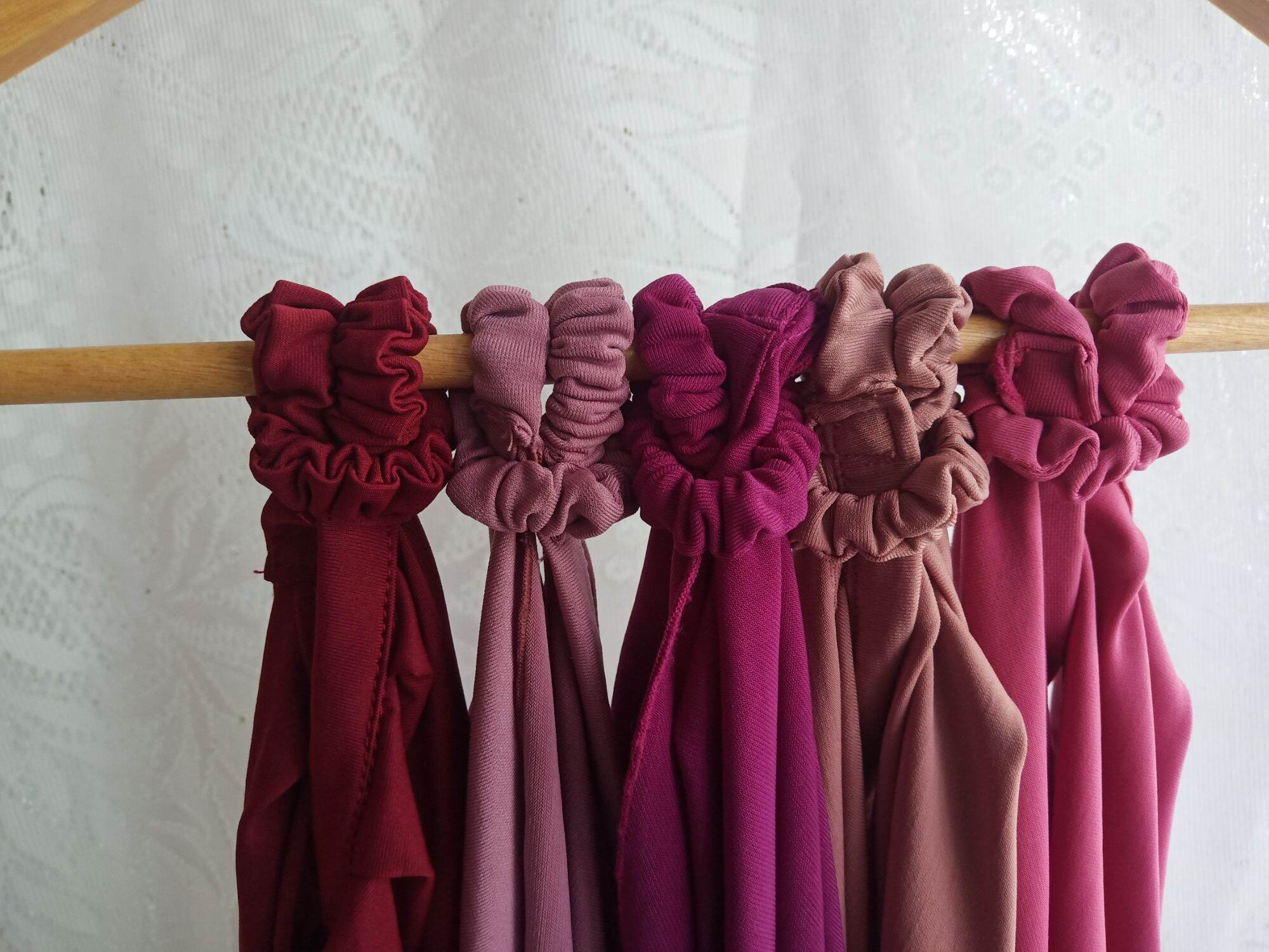 CADAR KARET PREMIUM - Maroon / Cadar Anak / Cadar Hijab / Cadar ...