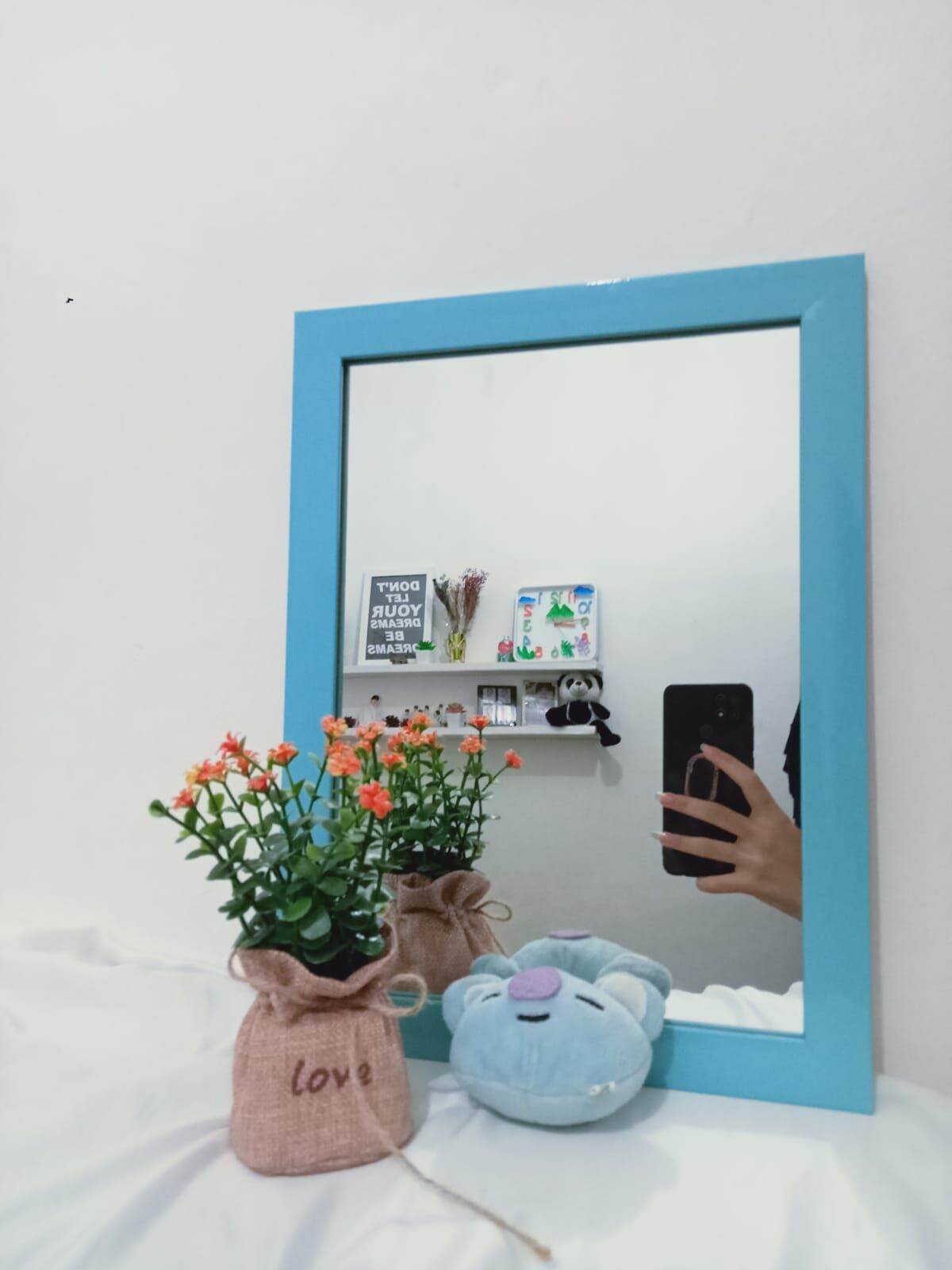 Cermin dinding tempel / Cermin makeup minimalis / Cermin gantung warna ...