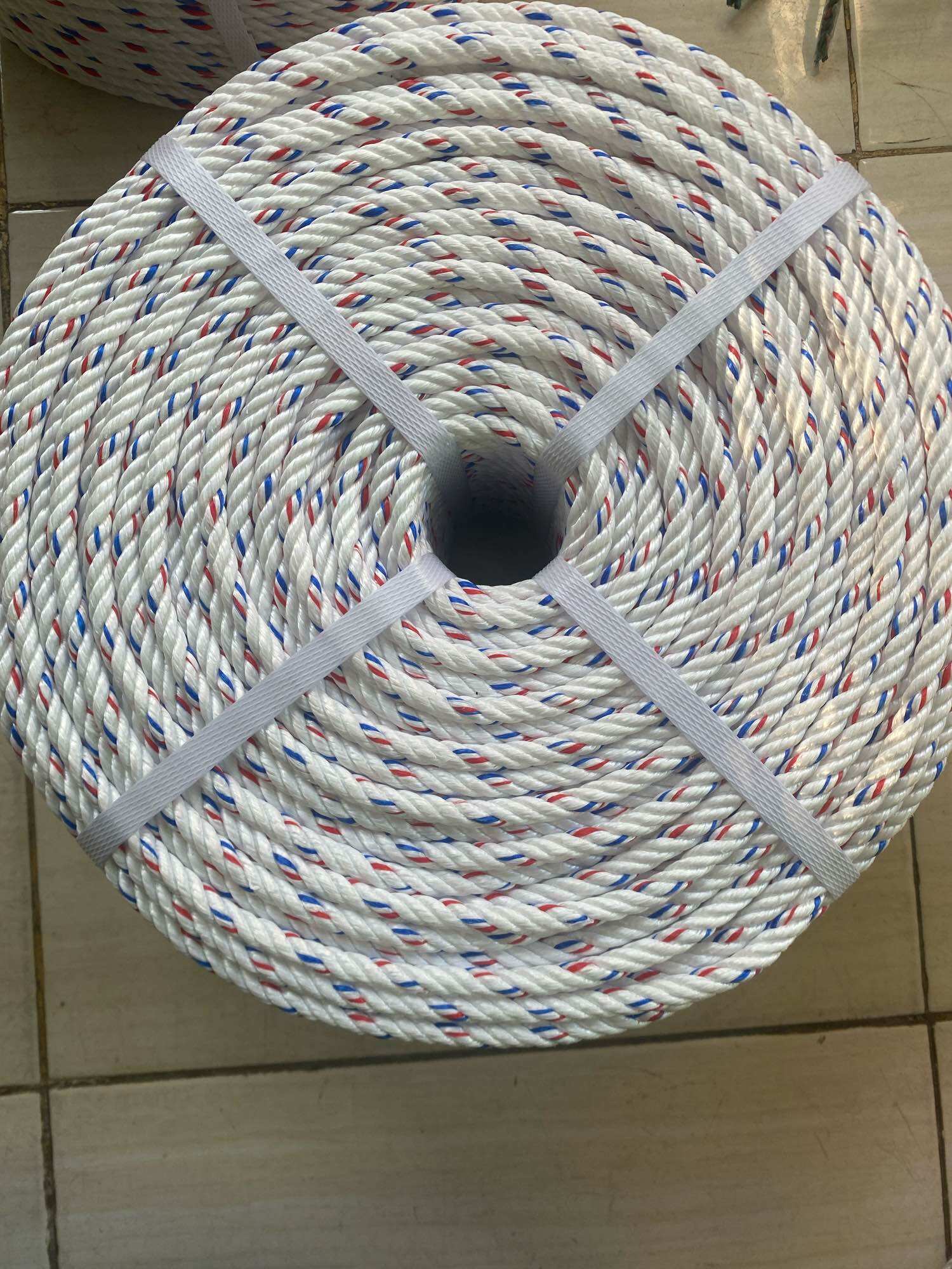 Tali tambang plastik 8mm/Tali tambang PPD 8mm,tali tambang | Lazada ...