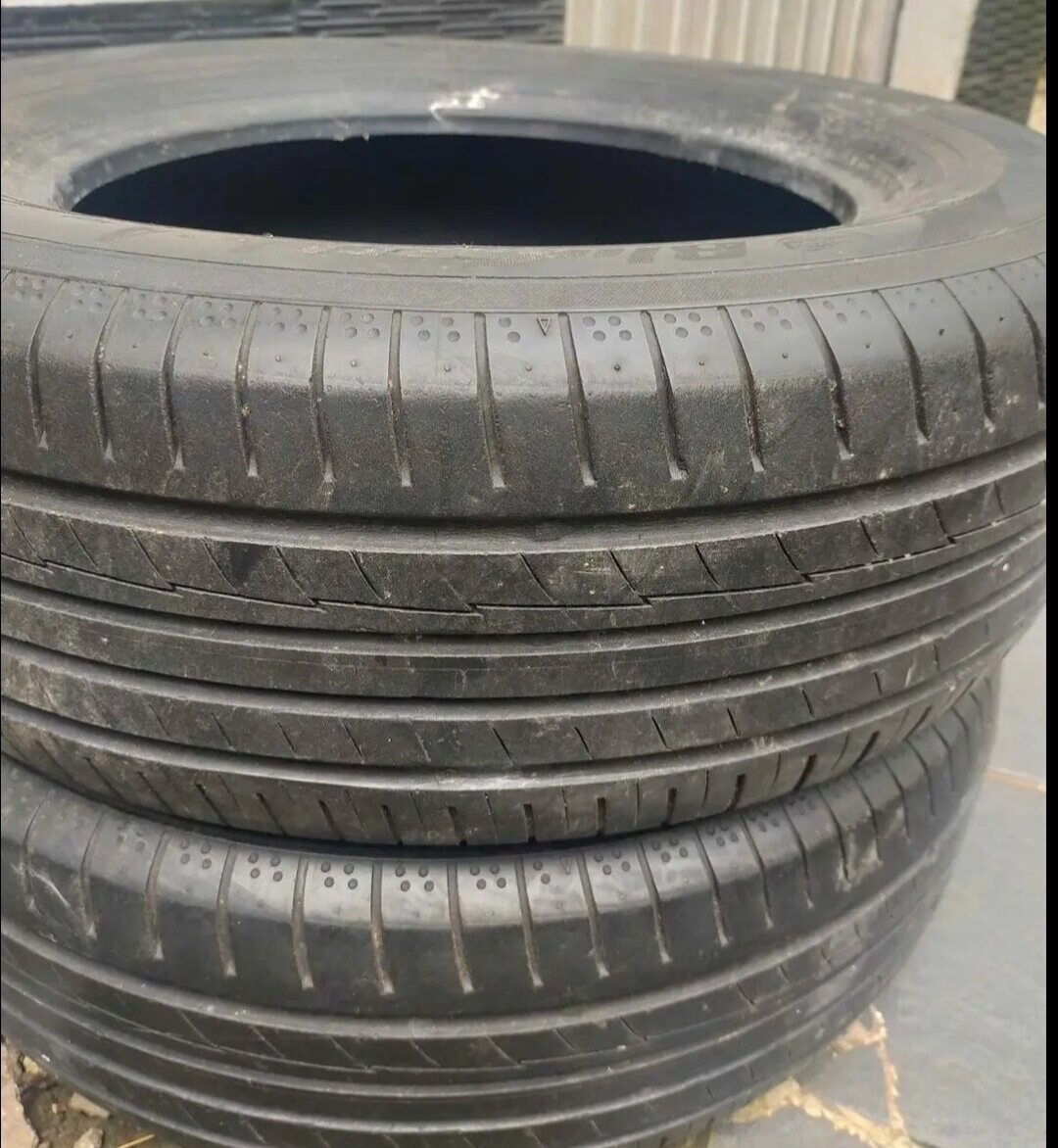 Ban mobil seken ukuran 215/70 R16 ban mobil second r16 ban mobil bekas ...