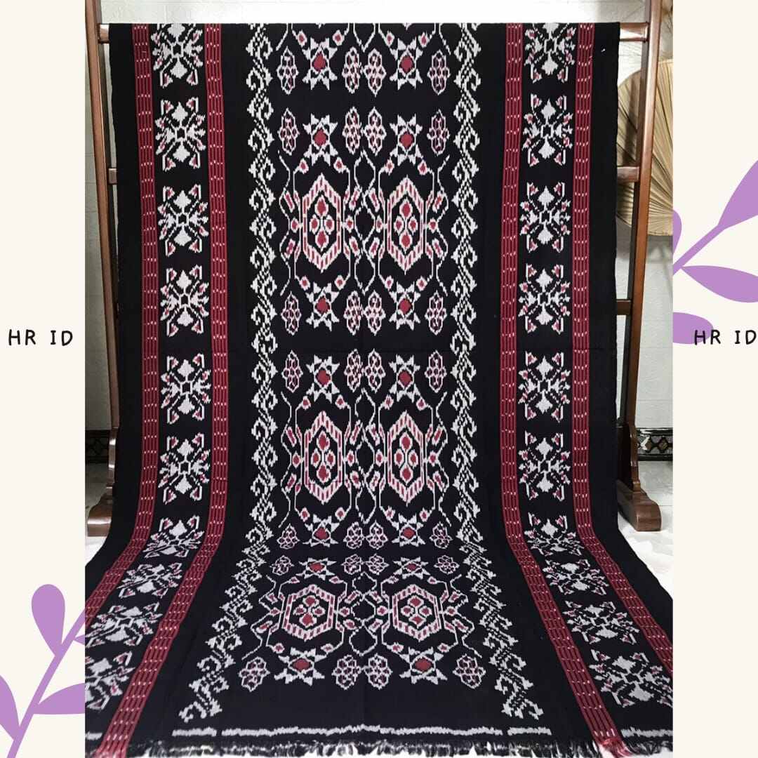 Kain Tenun Motif Kepiting Warna Merah ungu hitam tenunan buatan jepara ...