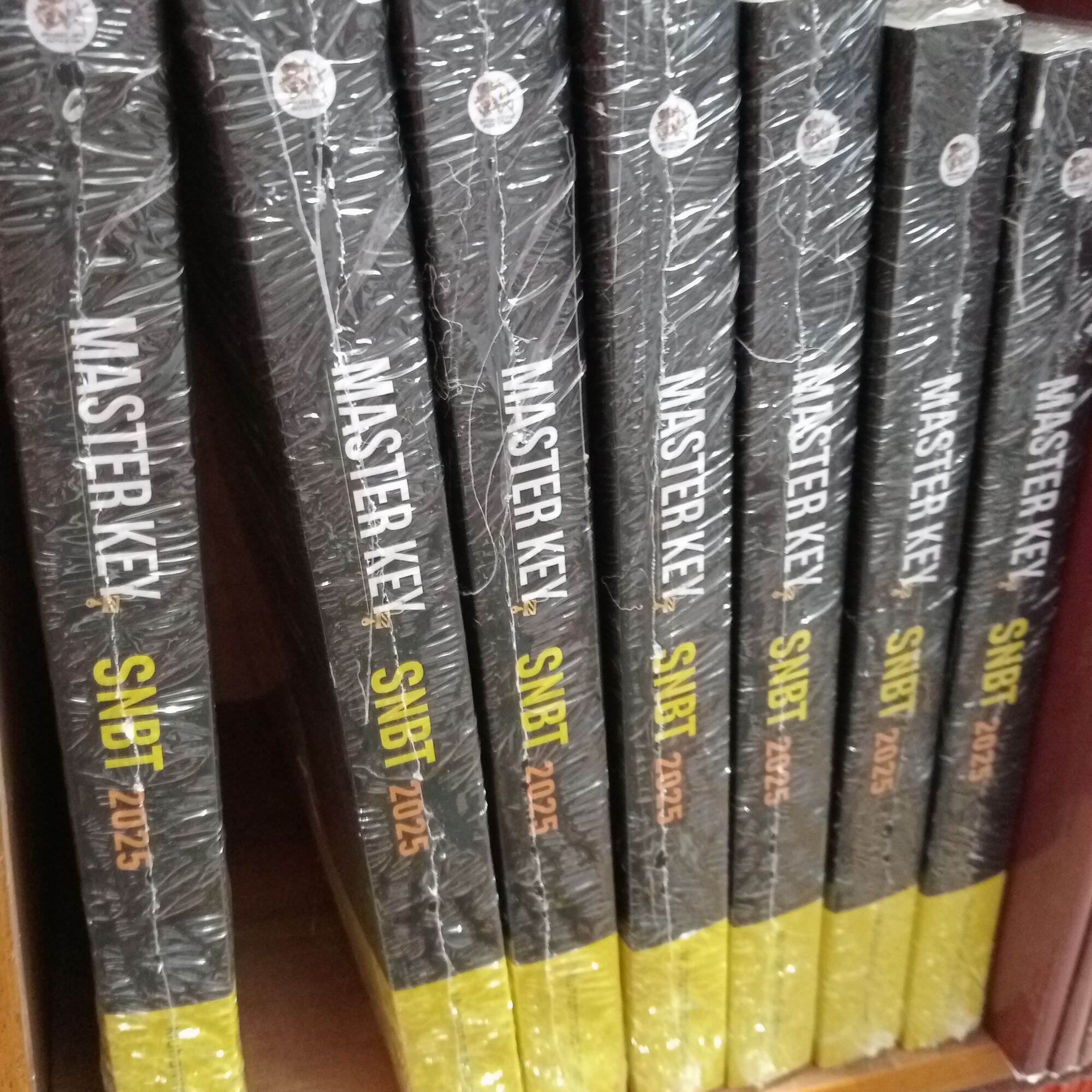 BUKU MASTER KEY SNBT 2025 YRAMA WIDYA TERBARU | Lazada Indonesia