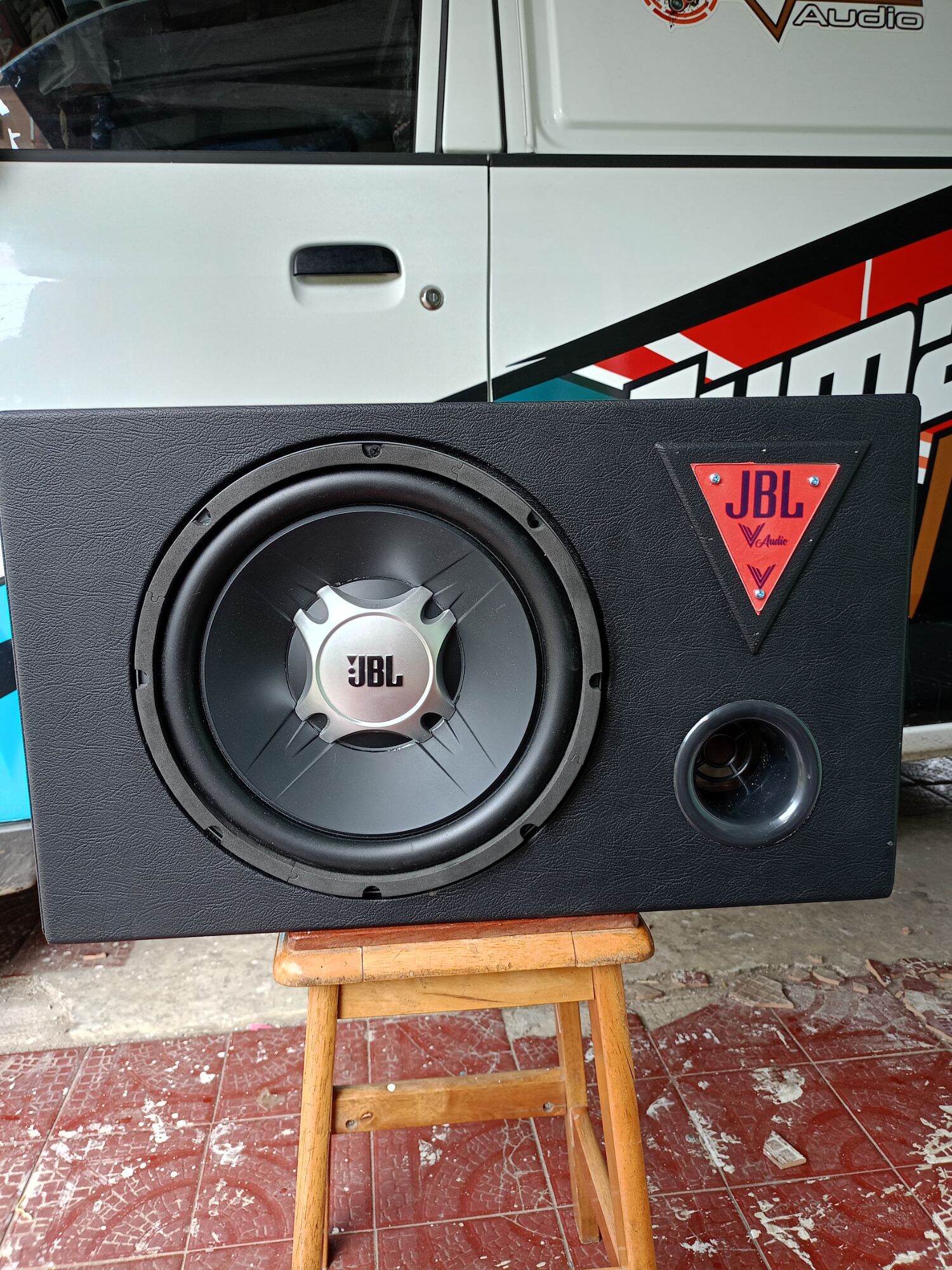 AUDIO MOBIL SUBWOOFER JBL GT5-12D DUAL COIL PLUS BOX JBL | Lazada Indonesia