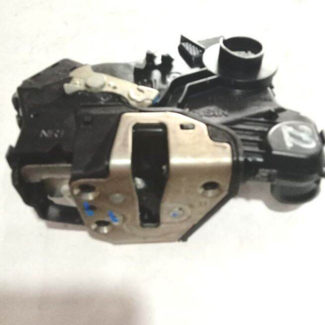 Door Lock Pintu Depan Kanan-RH Toyota Innova-Hilux-Fortuner Original ...