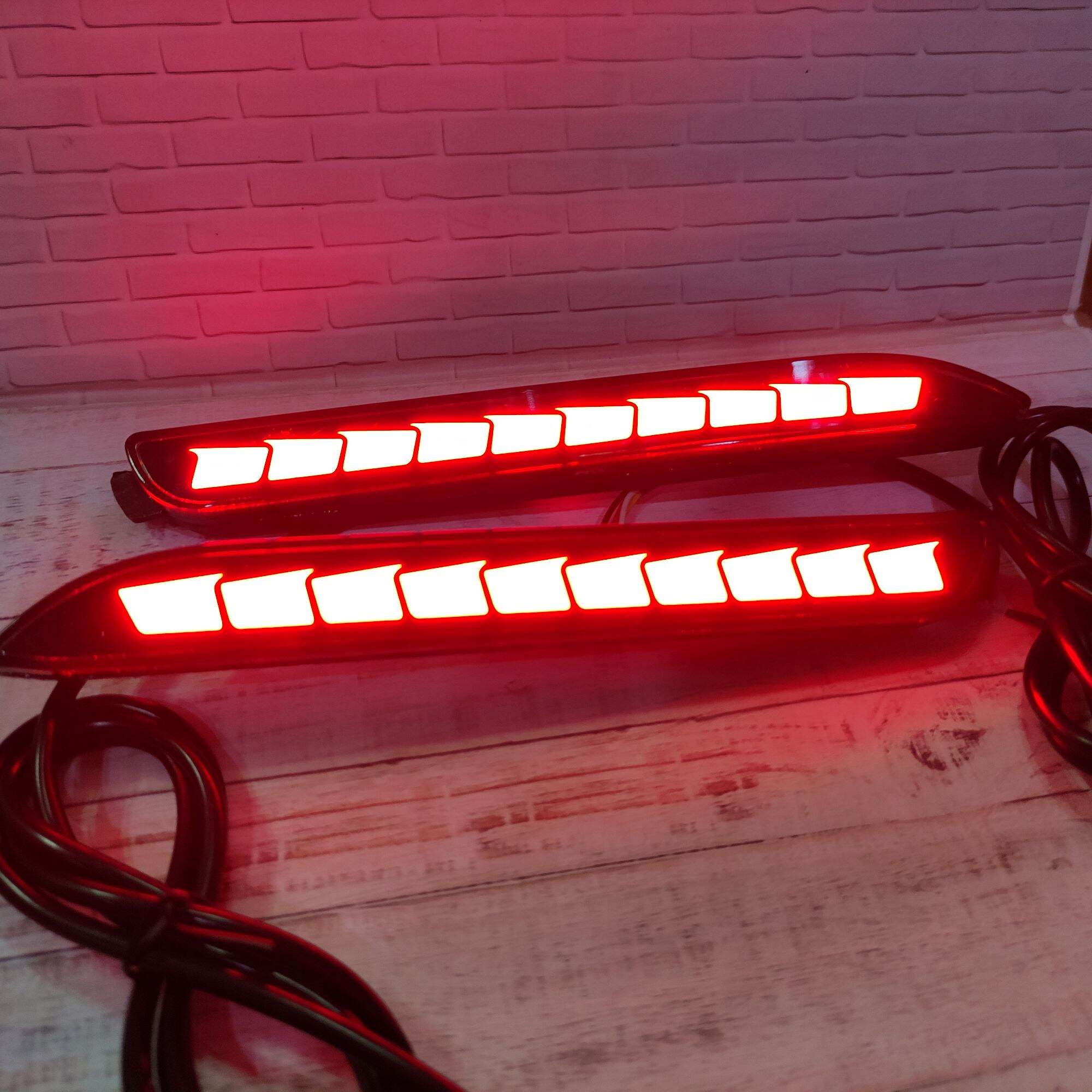 Lampu reflektor bumper belakang toyota innova 2008-2015 smoke | Lazada ...