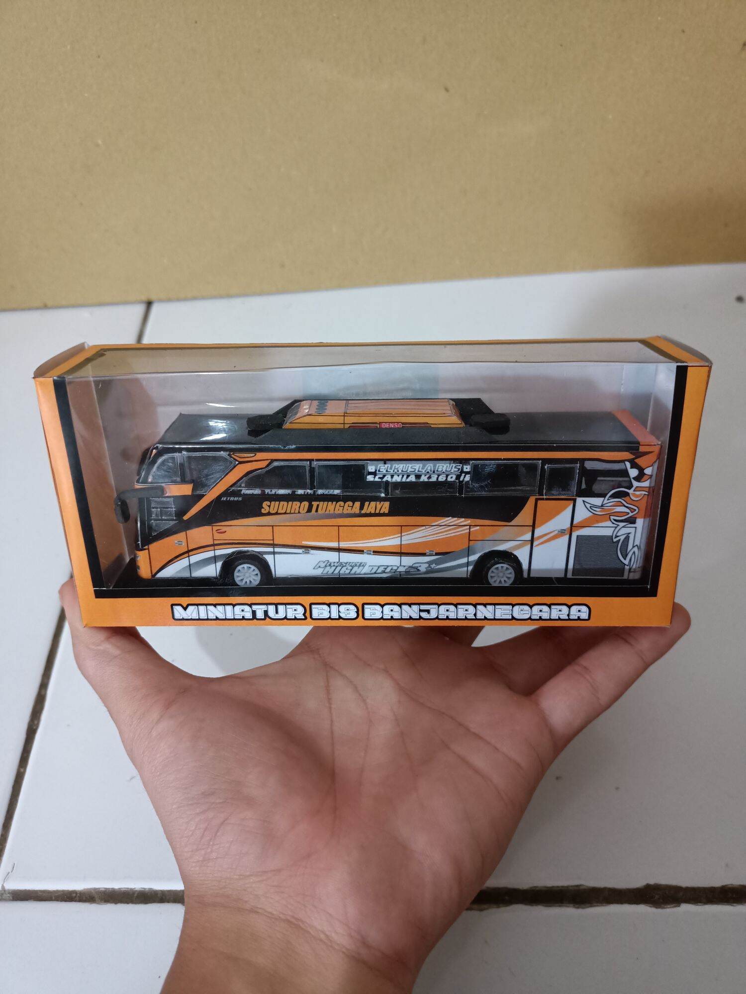 Miniatur Bis STJ Oren Skala 1 : 64 | Lazada Indonesia